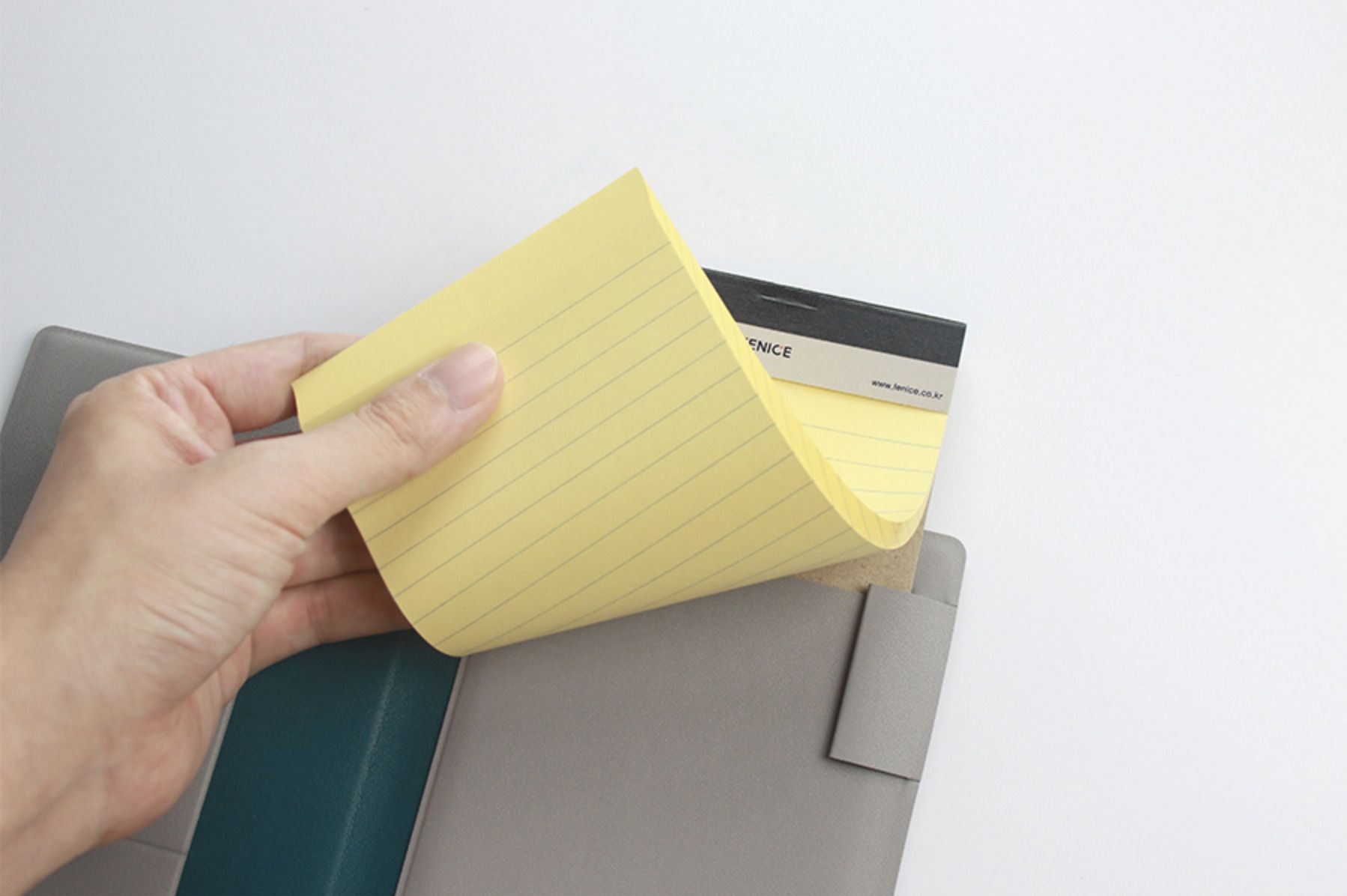 MochiThings: One Tone Slim Notepad Organizer
