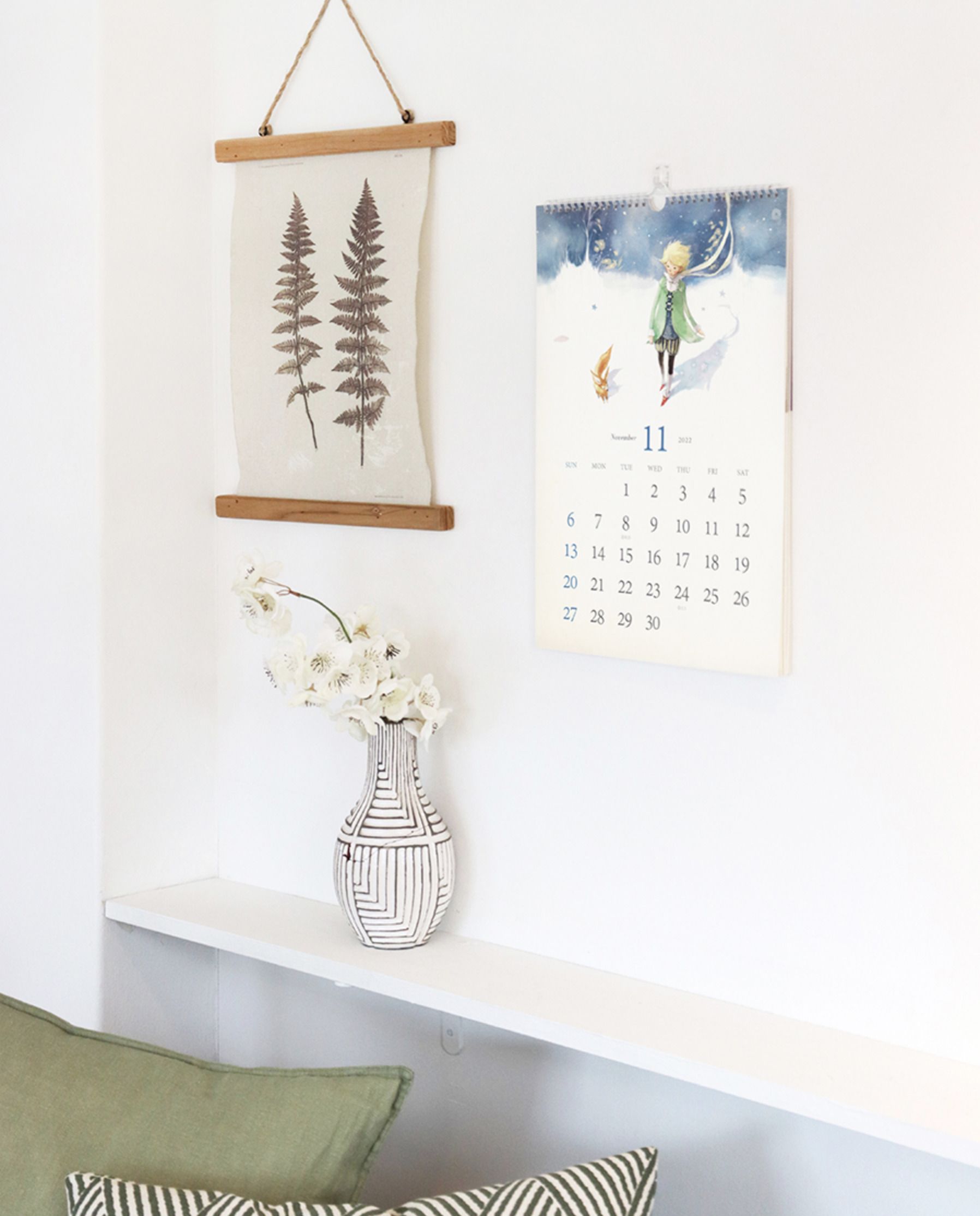 MochiThings: 2023 XL Prince Story Wall Calendar