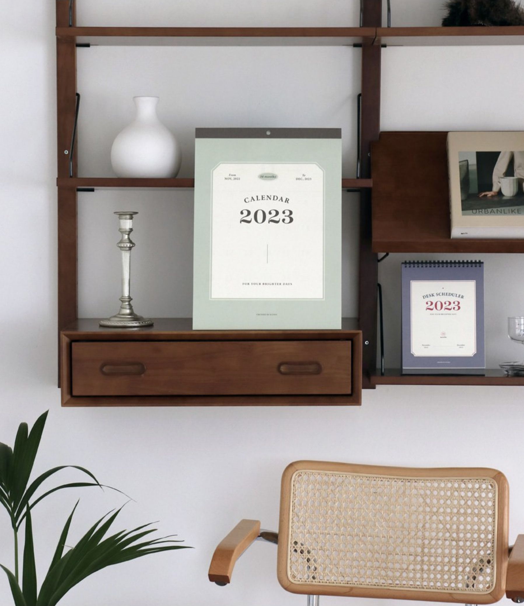 MochiThings: 2023 Desk Scheduler