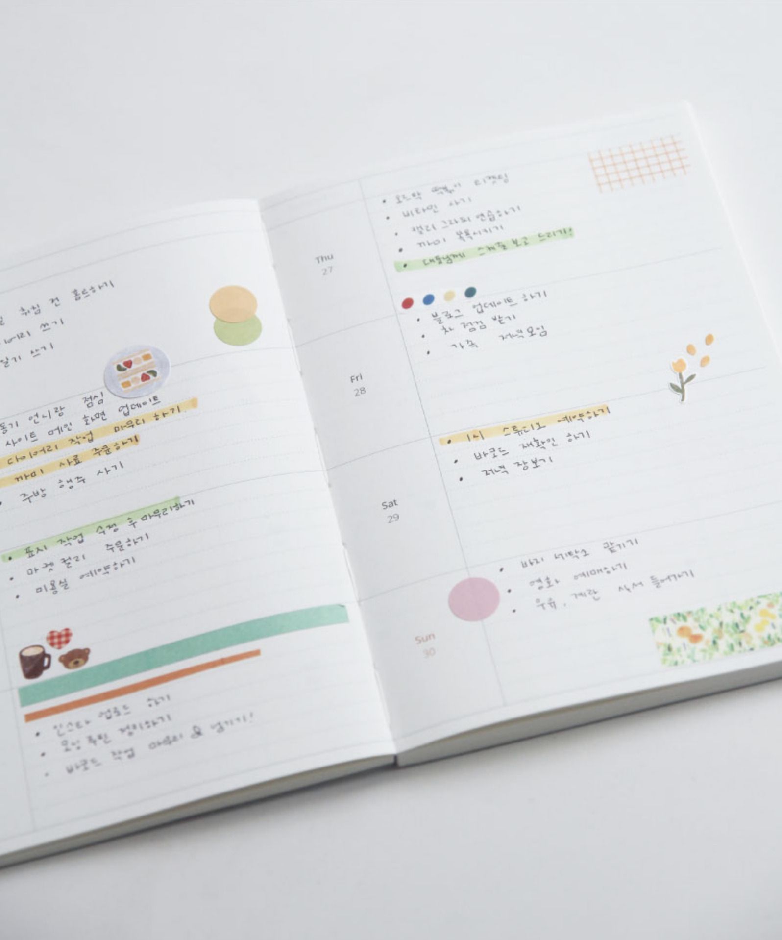 MochiThings: 2023 Little Thing Weekly Planner