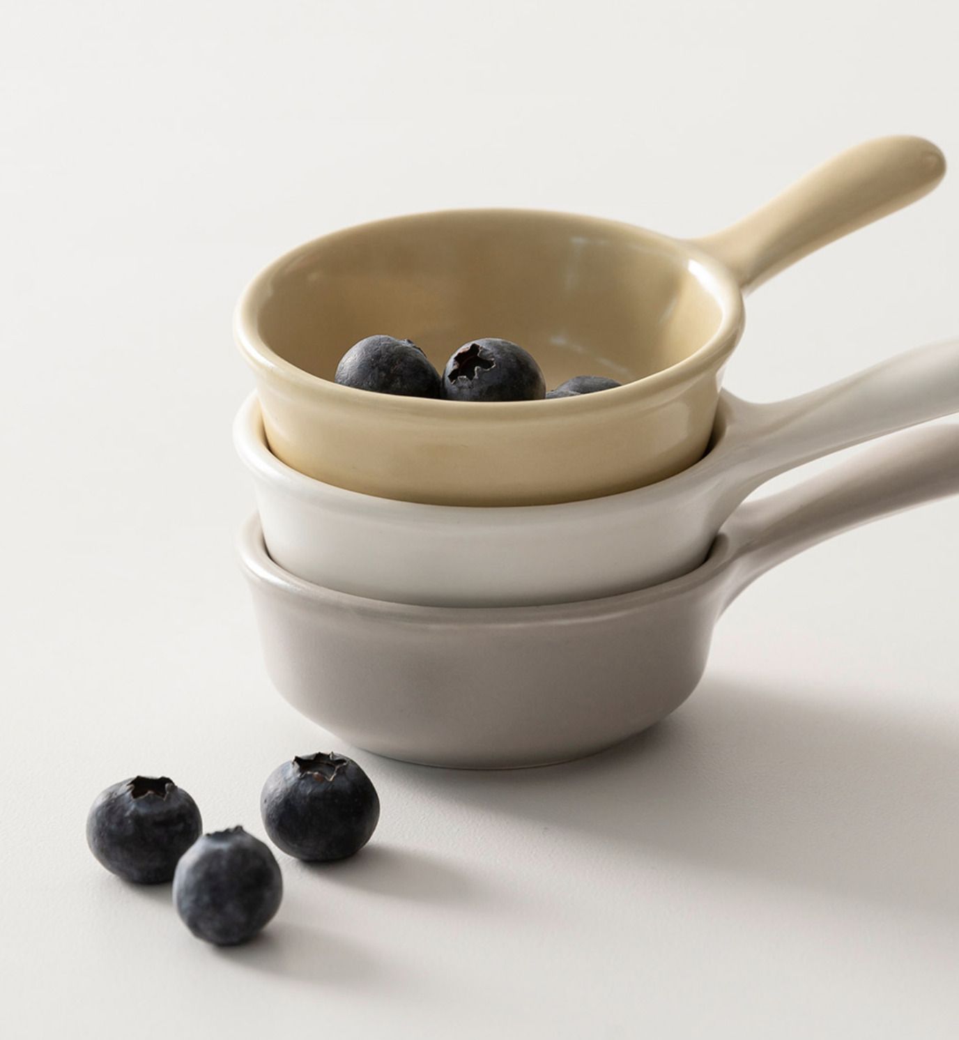 MochiThings: Mini Handle Sauce Bowl
