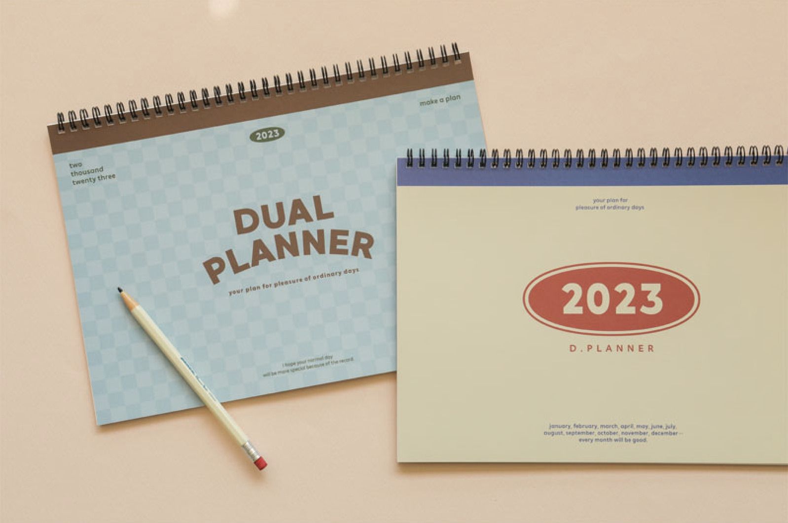 MochiThings: 2023 Dual Desk Planner