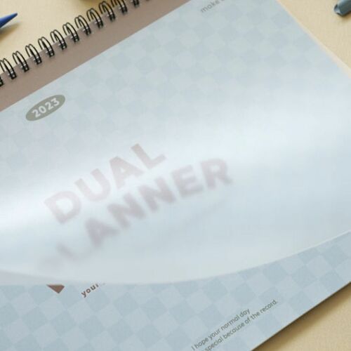 MochiThings: 2023 Dual Desk Planner