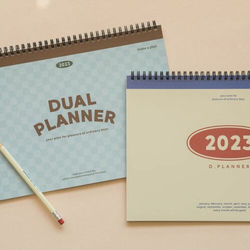 MochiThings: 2023 Dual Desk Planner