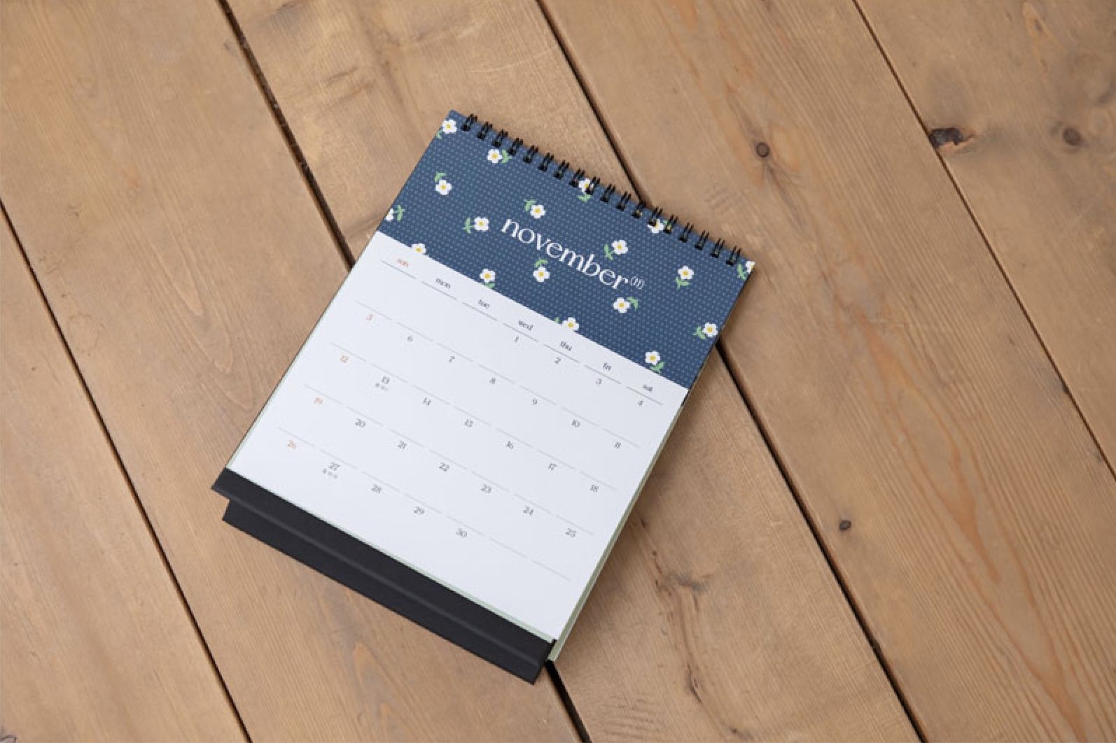 MochiThings: 2023 Dailylike Desk Calendar