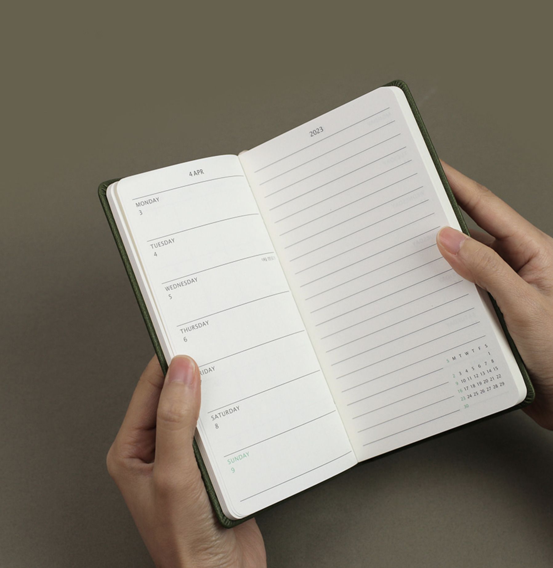 MochiThings: 2023 Plan Book S Weekly Planner