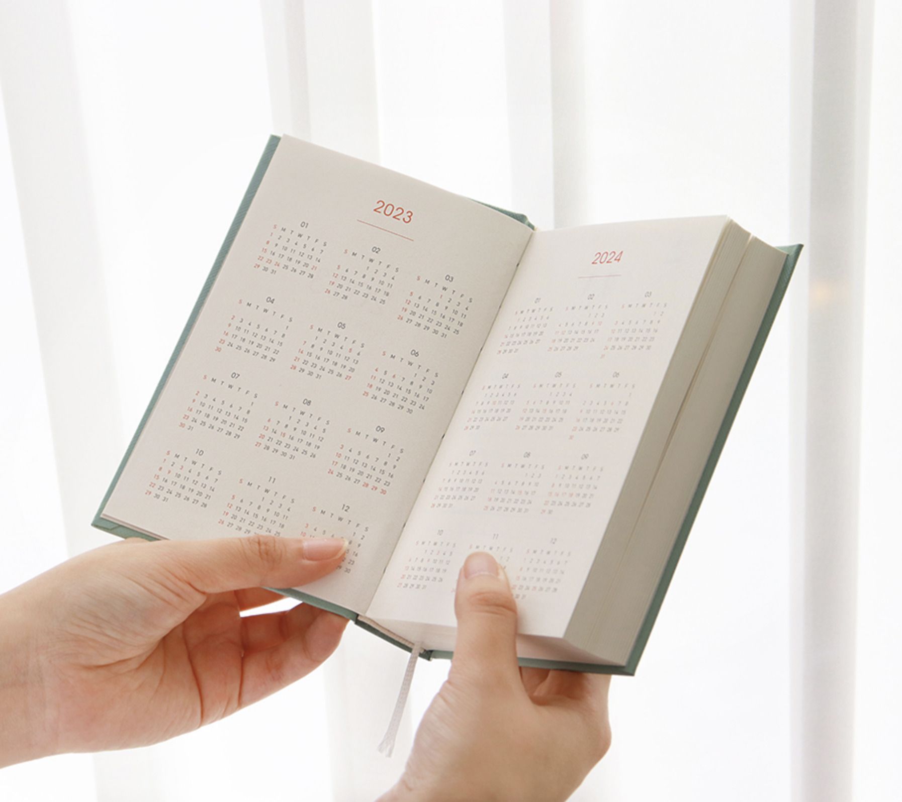 MochiThings: 2023 Prism 365 Days Daily Planner