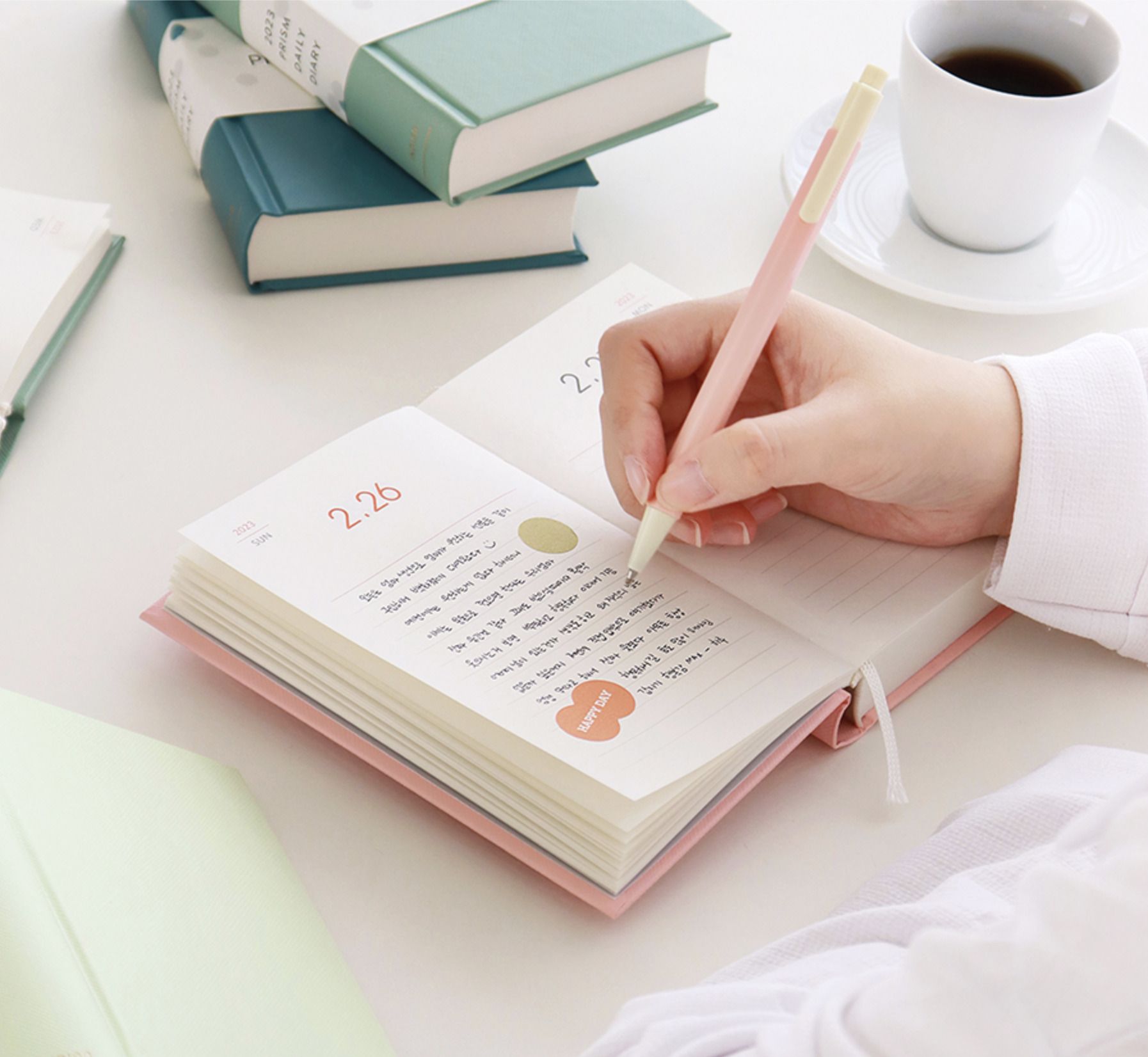 MochiThings: 2023 Prism 365 Days Daily Planner