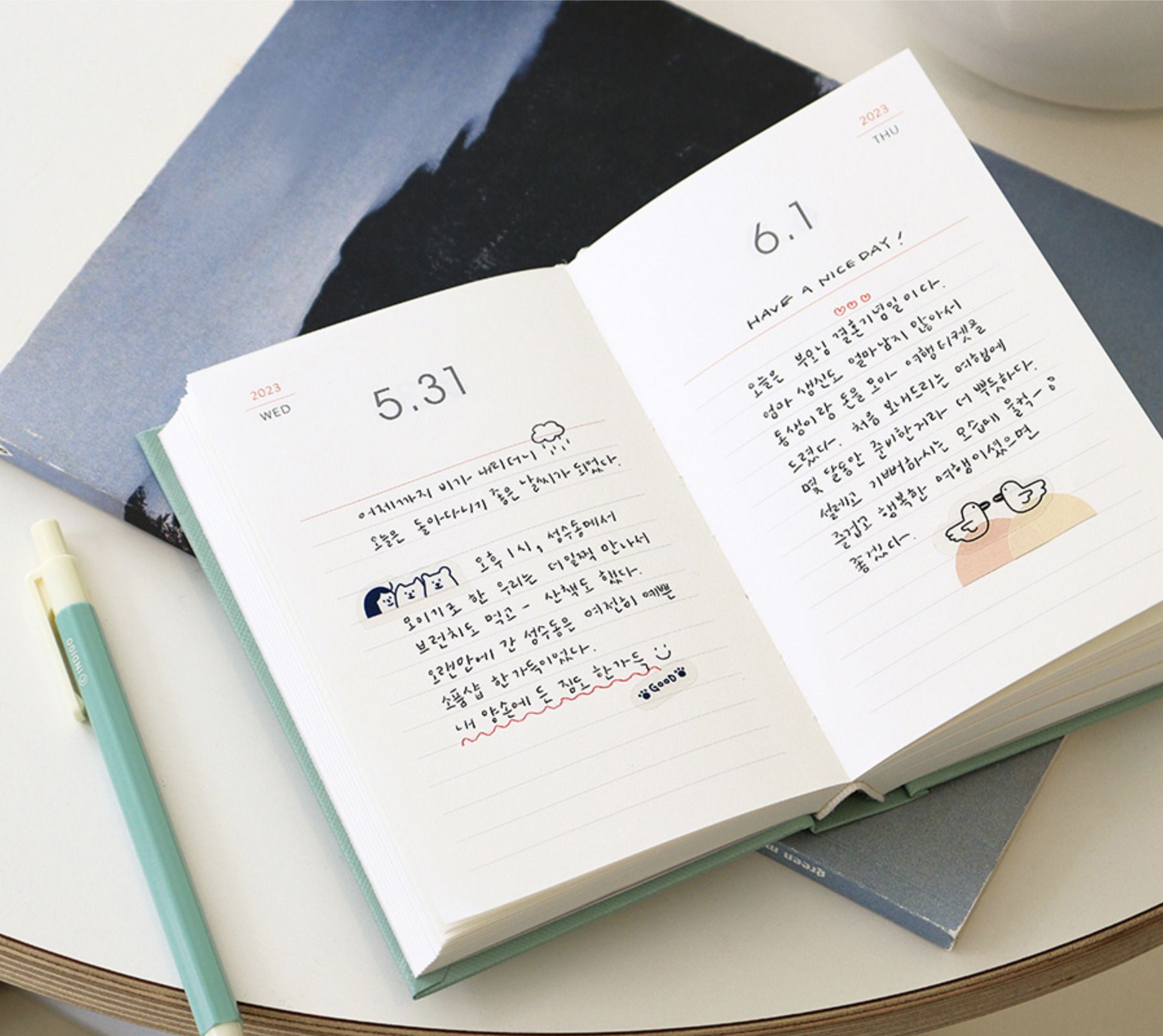 MochiThings: 2023 Prism 365 Days Daily Planner