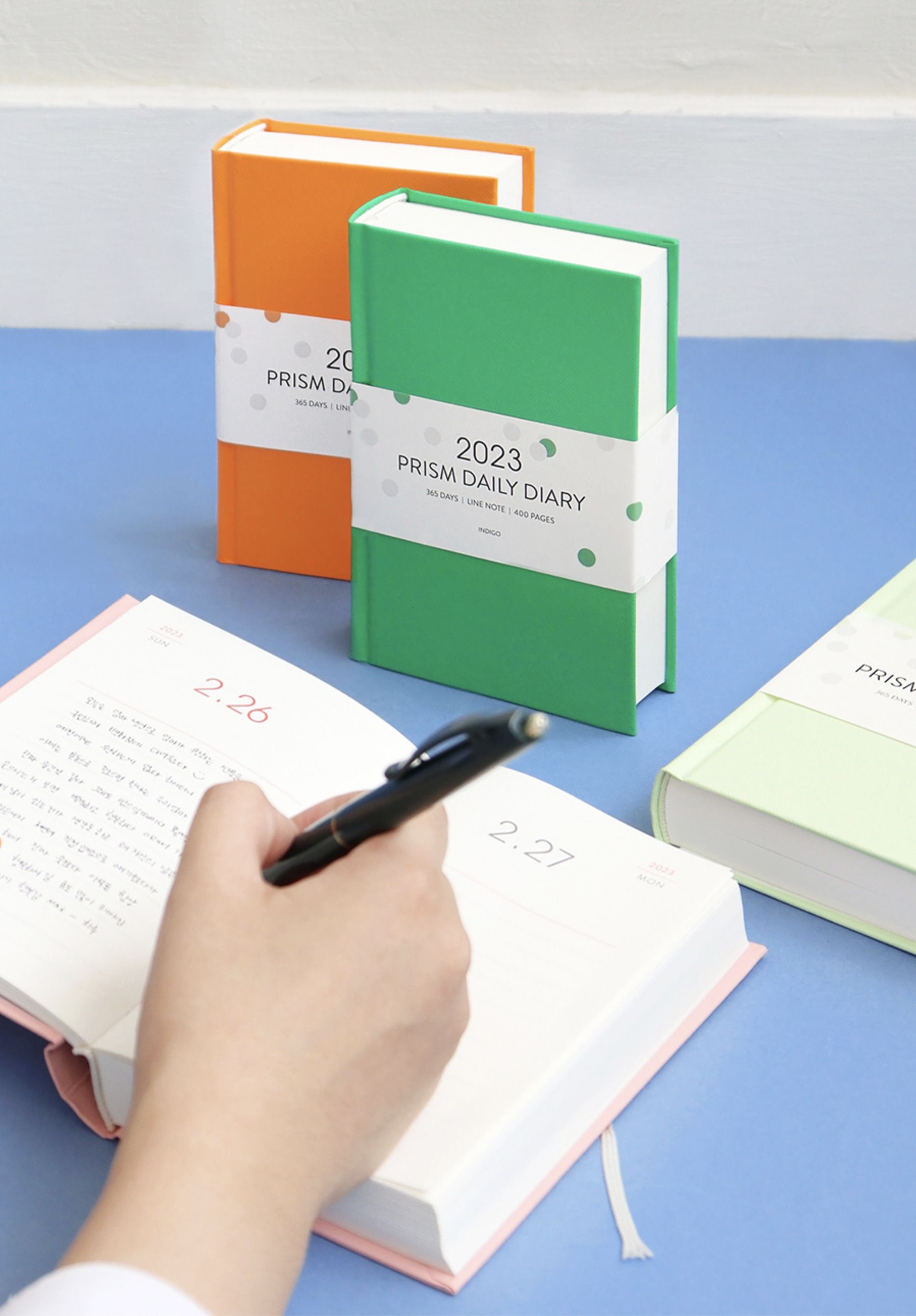 MochiThings: 2023 Prism 365 Days Daily Planner