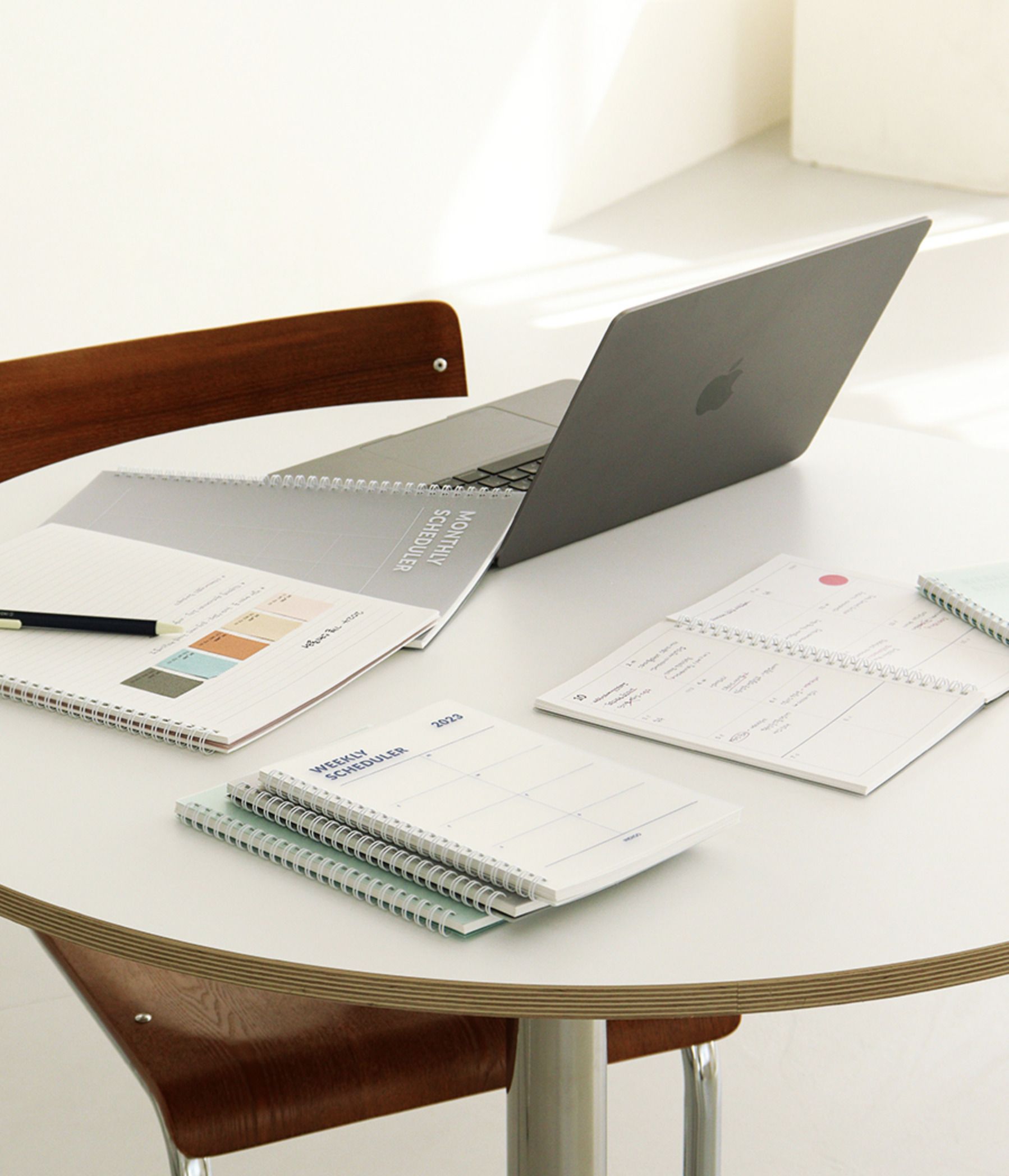 MochiThings: 2023 Medium A5 Weekly Planner