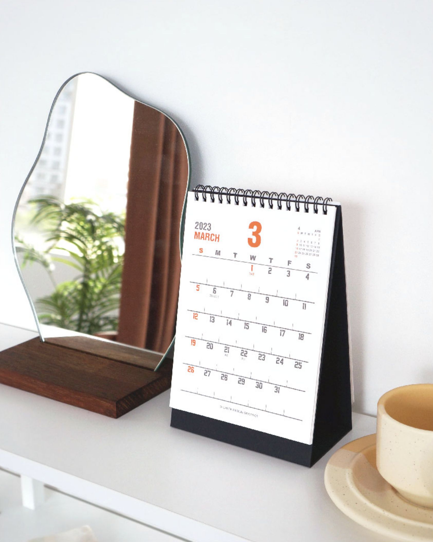 MochiThings: 2023 Mini Records For Life Desk Calendar