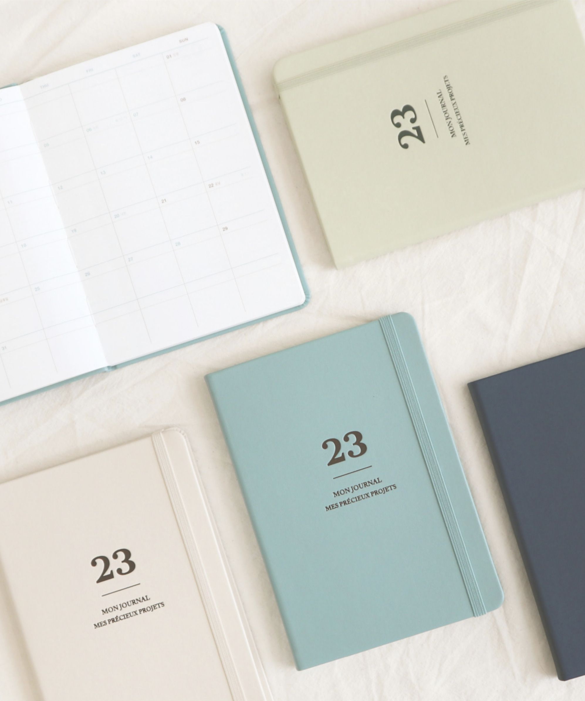 MochiThings: 2023 Mon Journal B6 Monthly Planner