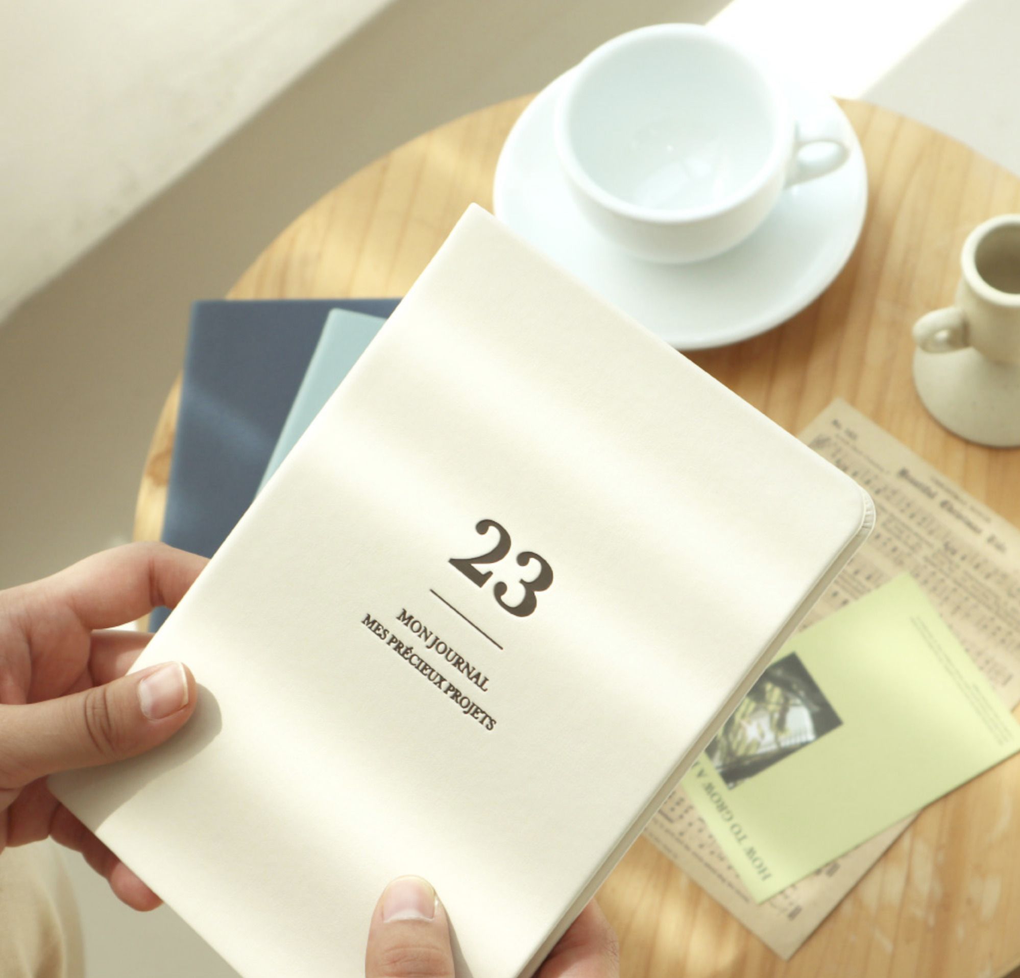 MochiThings: 2023 Mon Journal B6 Monthly Planner