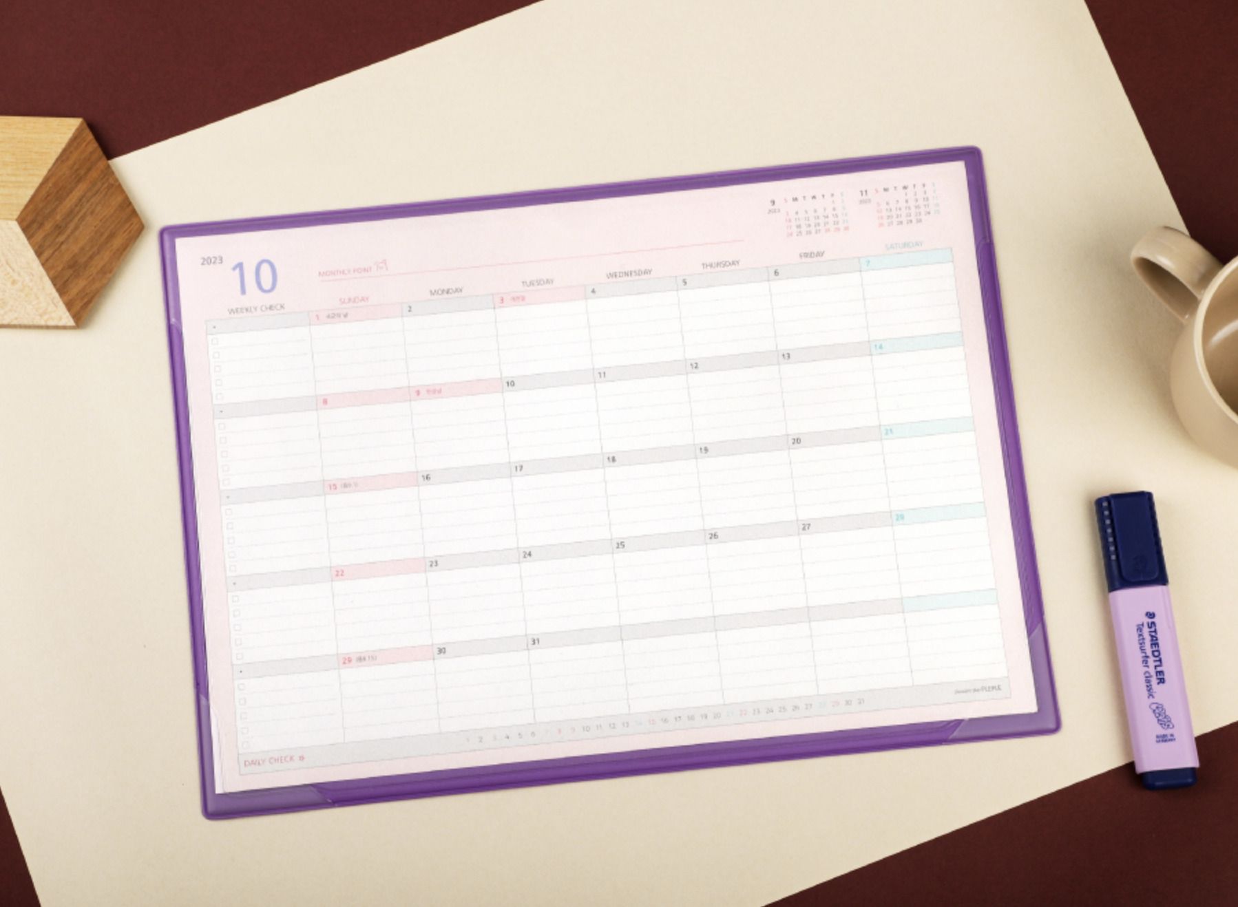 MochiThings: 2023 Monthly Desk Planner