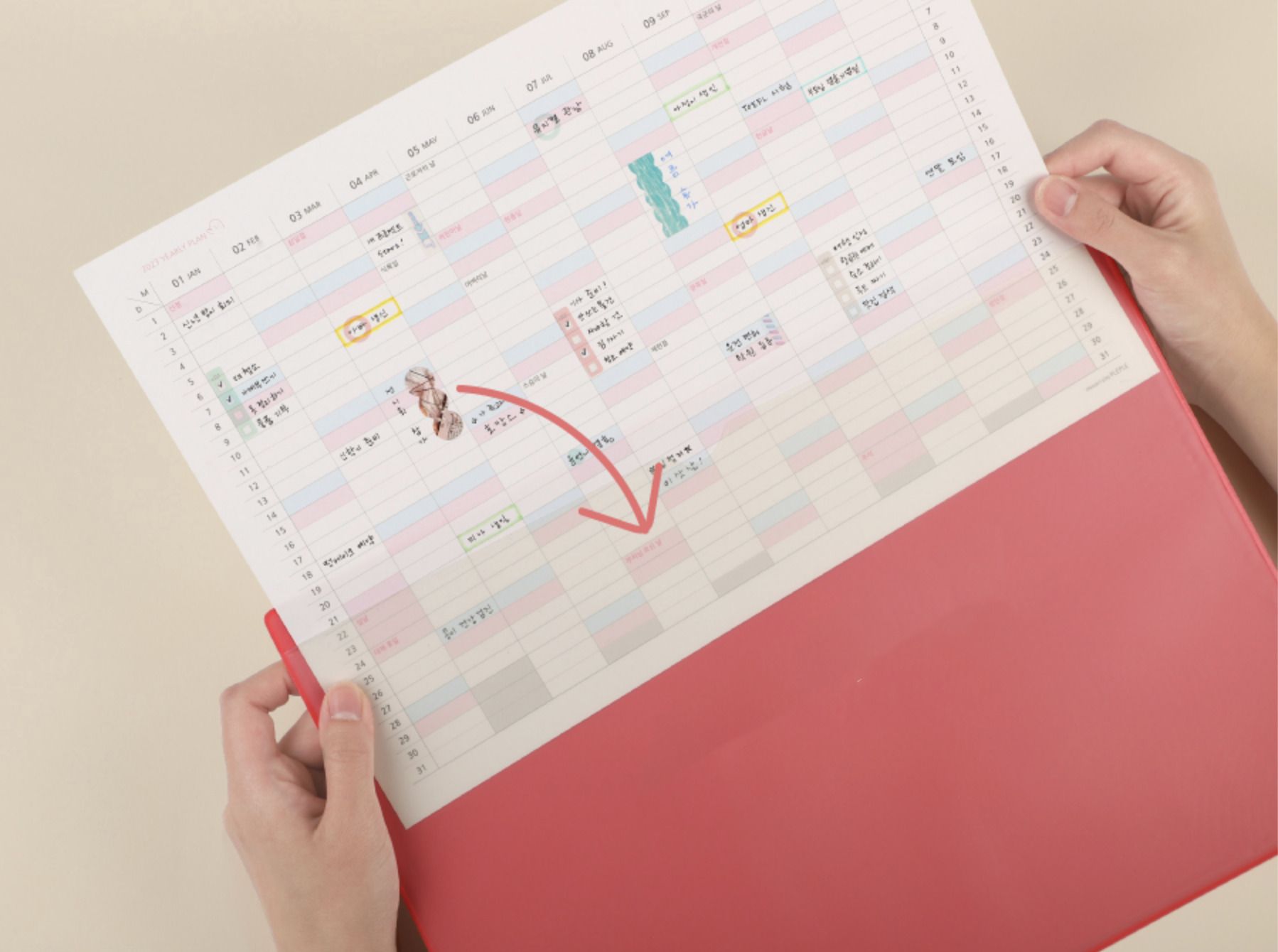 MochiThings: 2023 Monthly Desk Planner