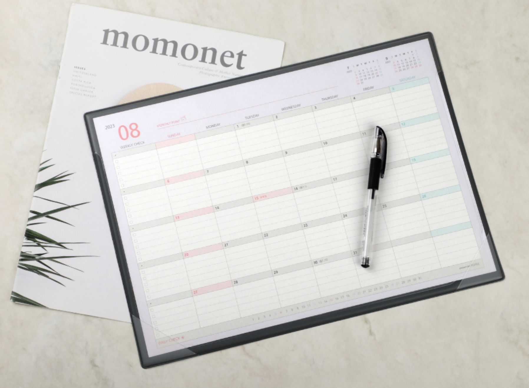 MochiThings: 2023 Monthly Desk Planner