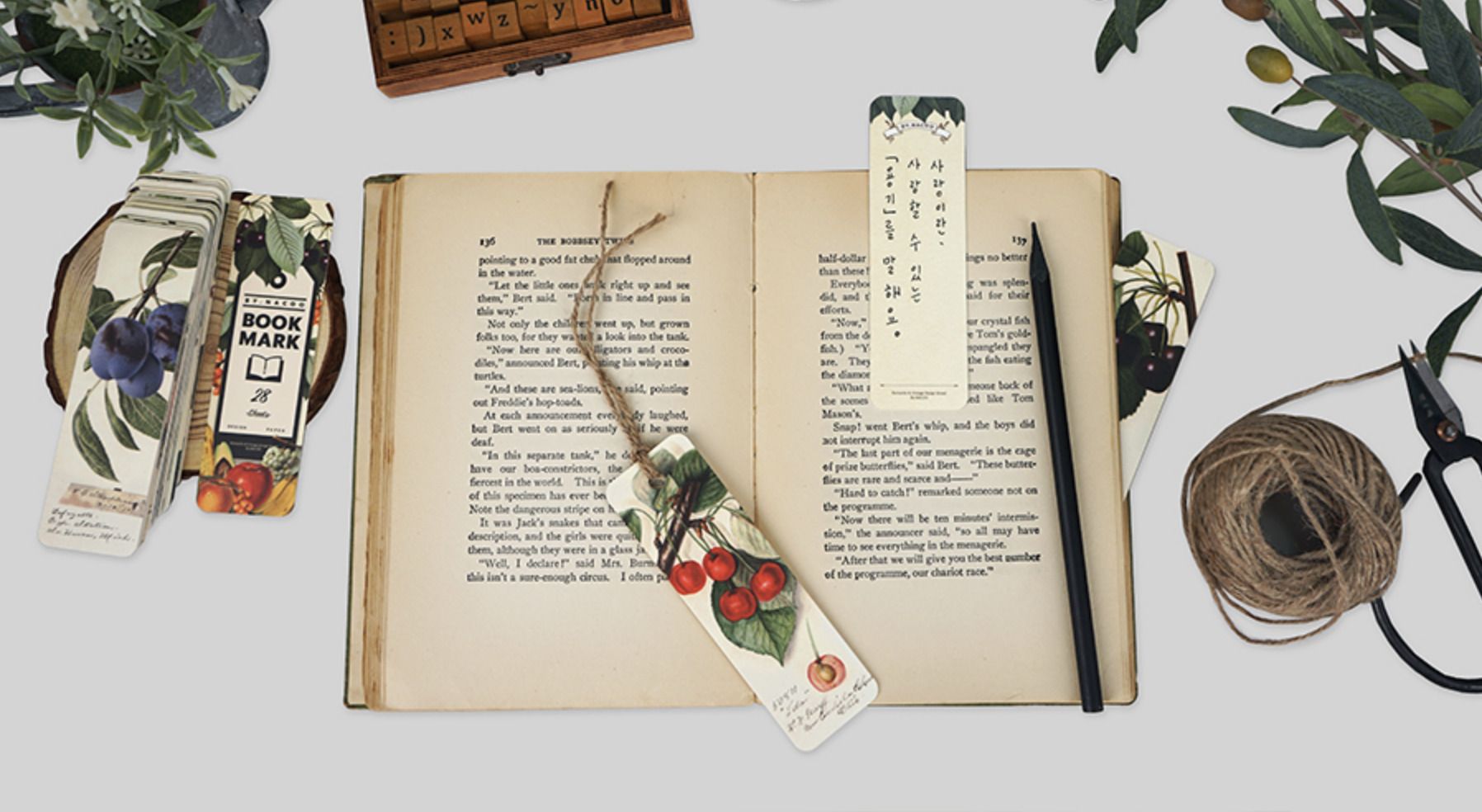 MochiThings: 28pcs Fruit Bookmark Set