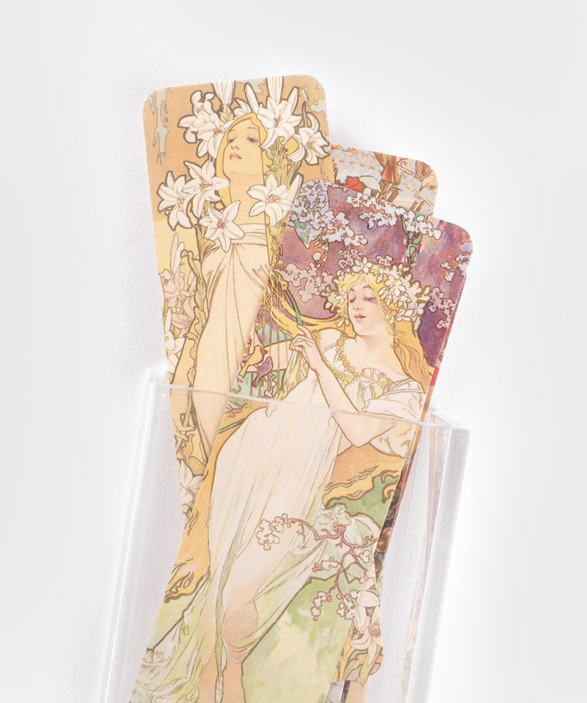 MochiThings: 28pcs Mucha Bookmark Set