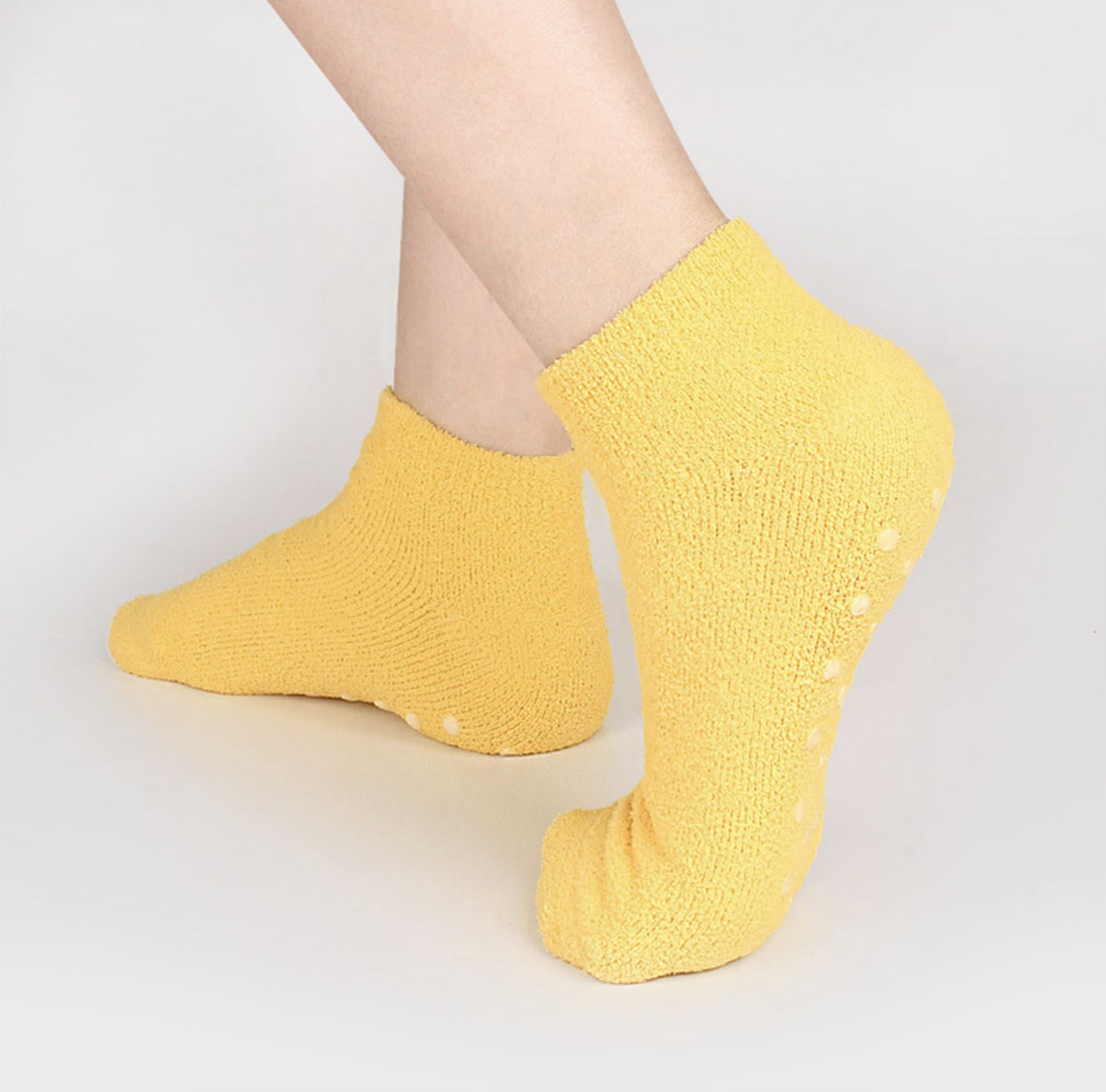 MochiThings: Non-slip Fluffy Ankle Women Socks