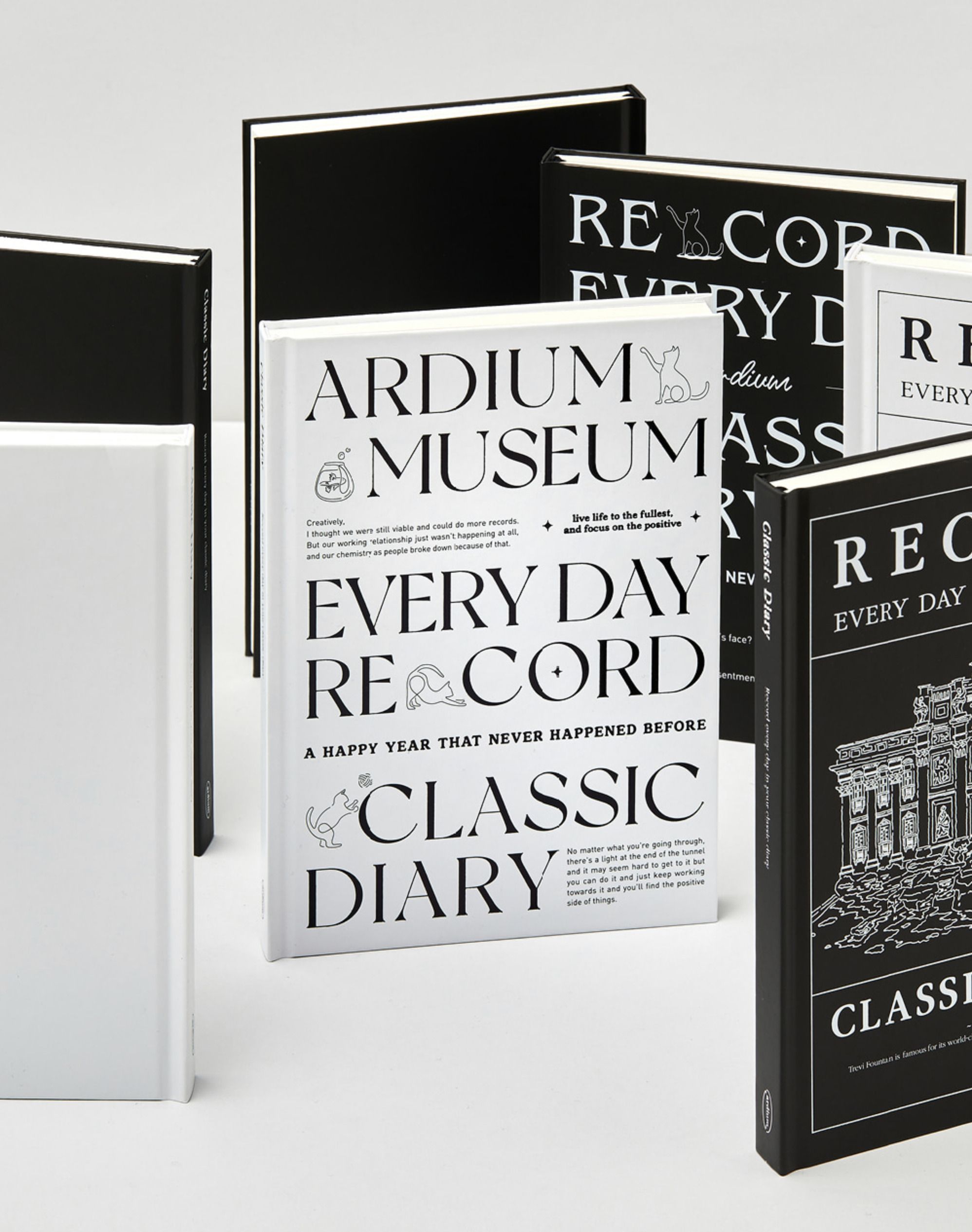 MochiThings: Mono Classic Hardcover Weekly Planner