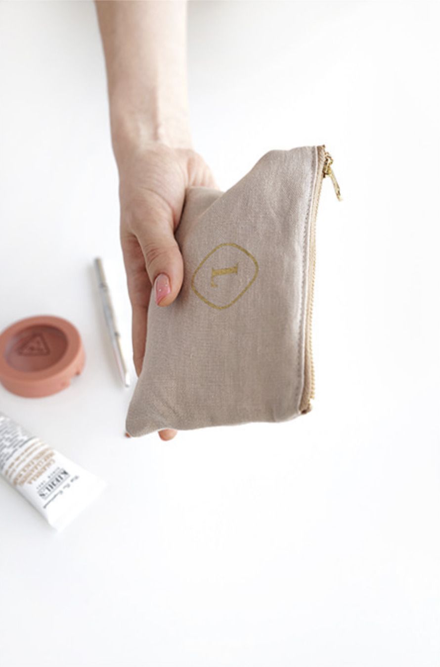 MochiThings: Mini Linen Gold Zipper Pouch