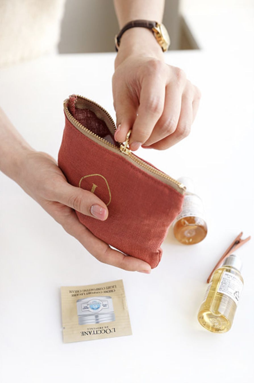 MochiThings: Mini Linen Gold Zipper Pouch