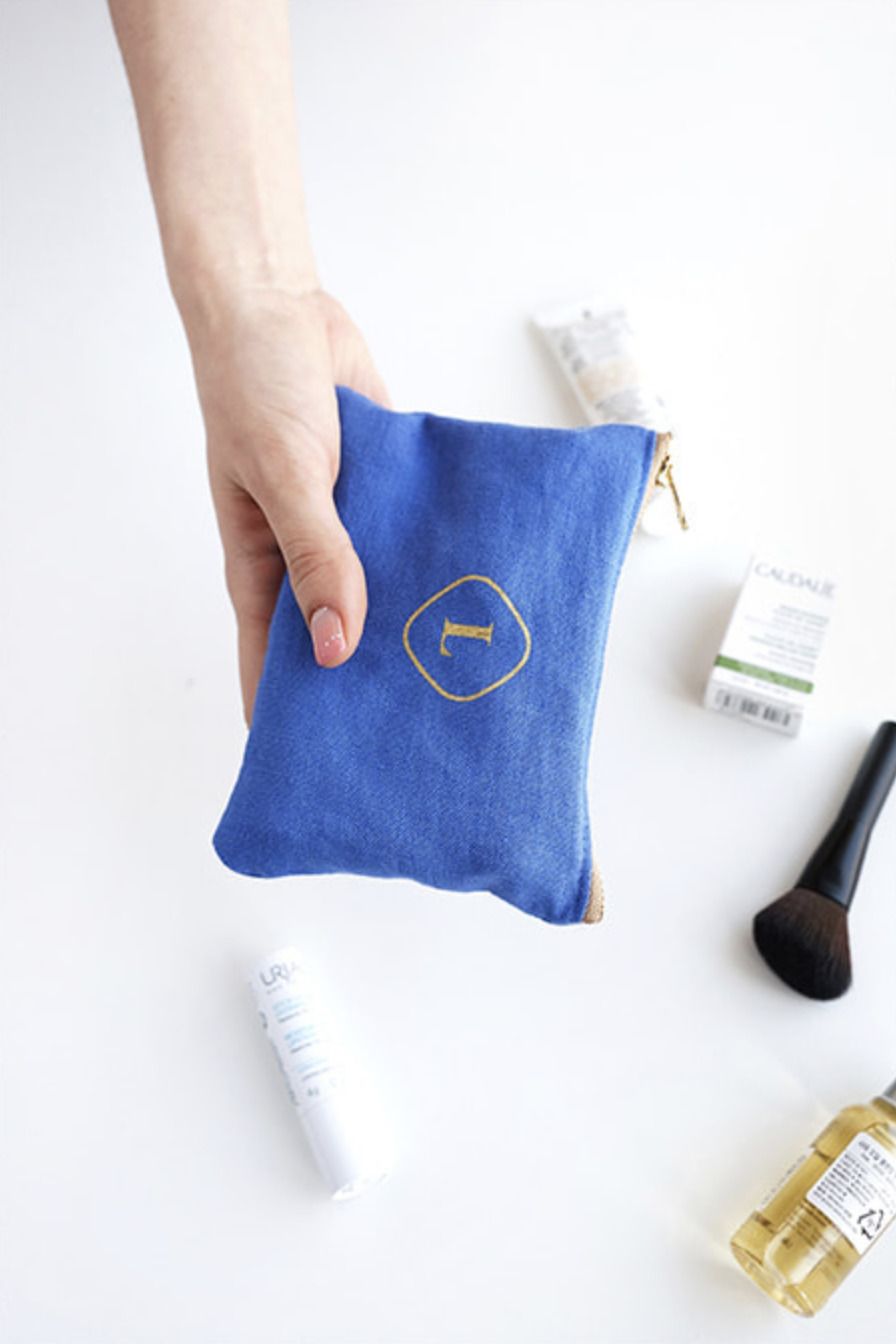 MochiThings: Mini Linen Gold Zipper Pouch