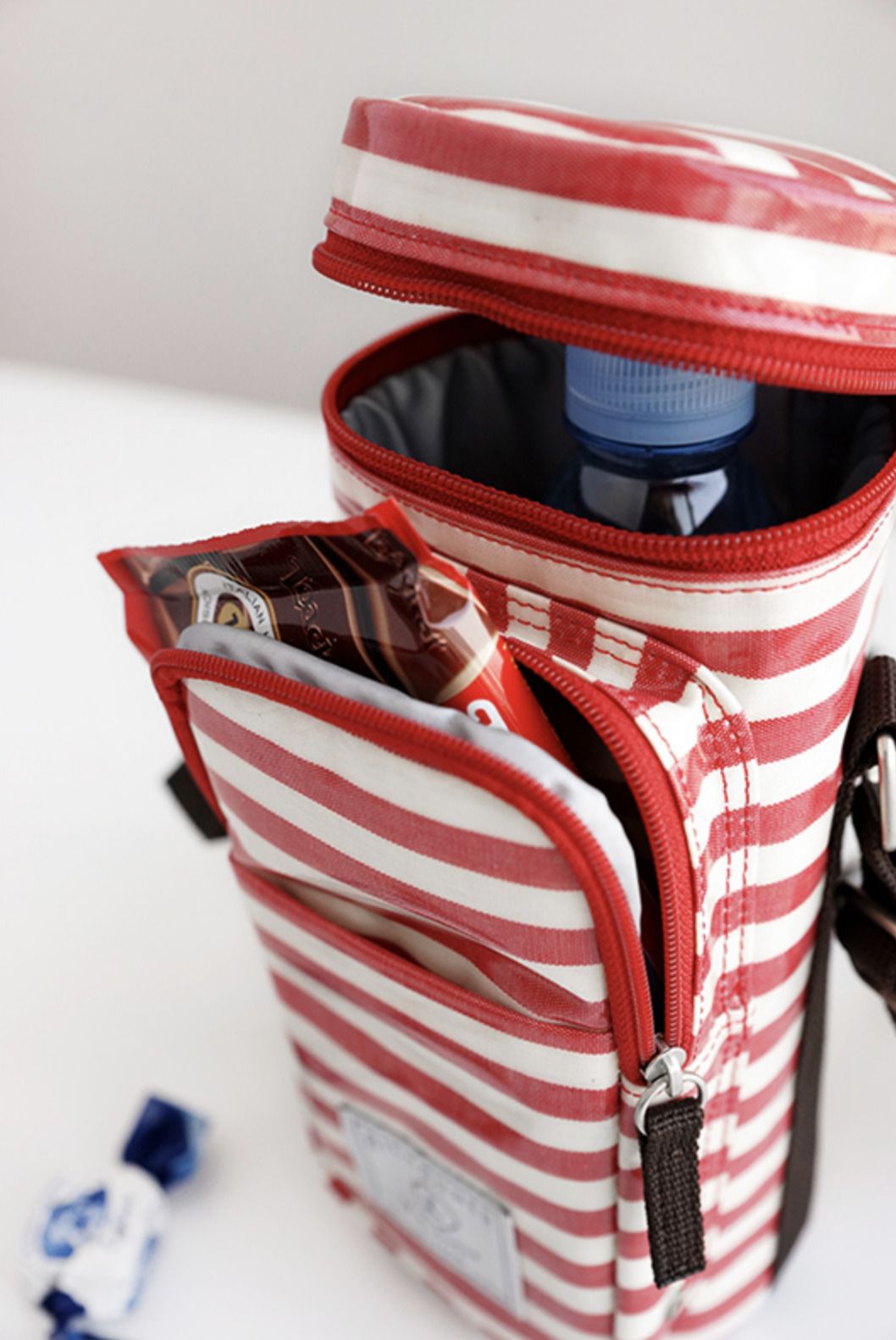 MochiThings: Le Flaneur Bottle Shoulder Pouch