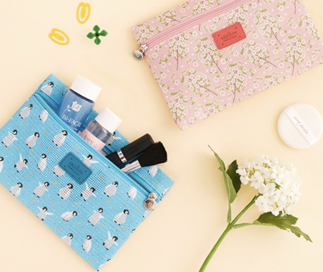 MochiThings: Small Summer Mesh Flat Pouch