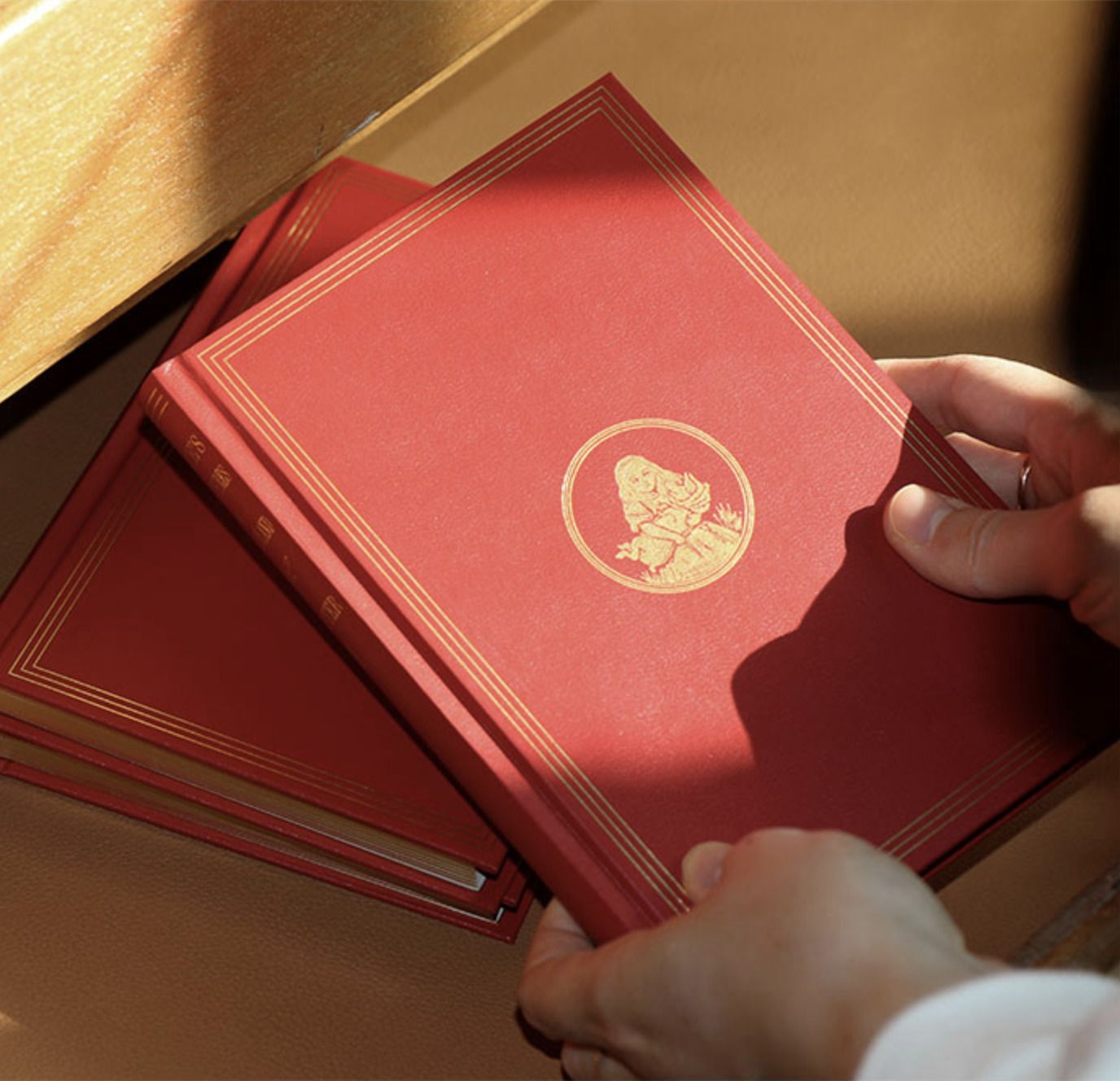 MochiThings: Alice in Wonderland Daily Scheduler