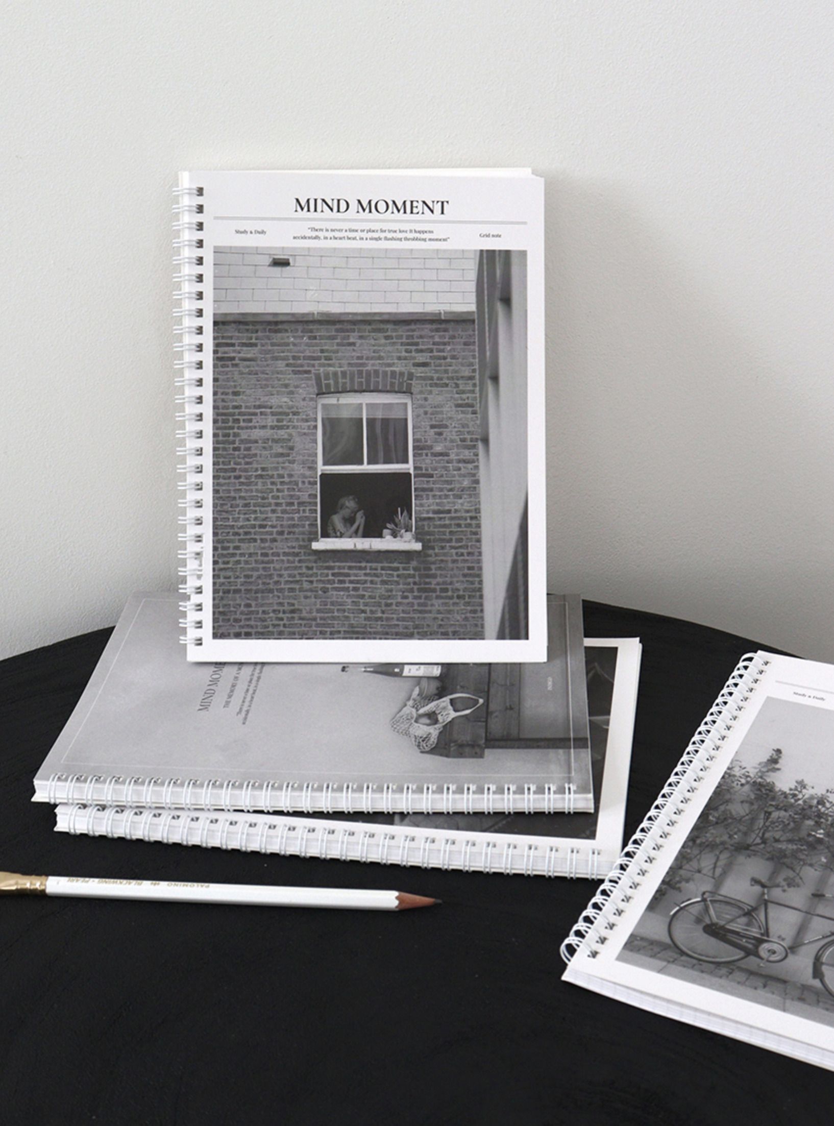 MochiThings: Mind Moment Grid Spiral Notebook