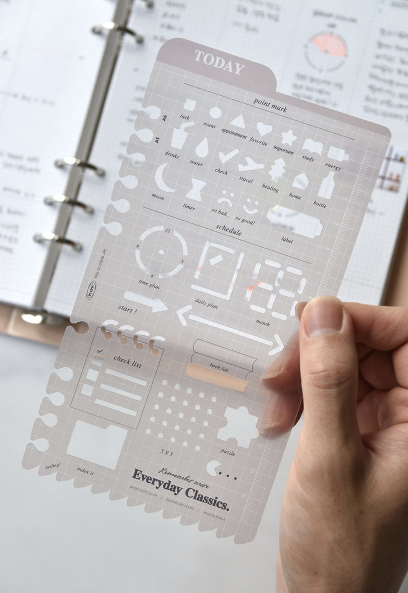 MochiThings: Cutout 6 Ring A5 & A6 Bookmark Ruler