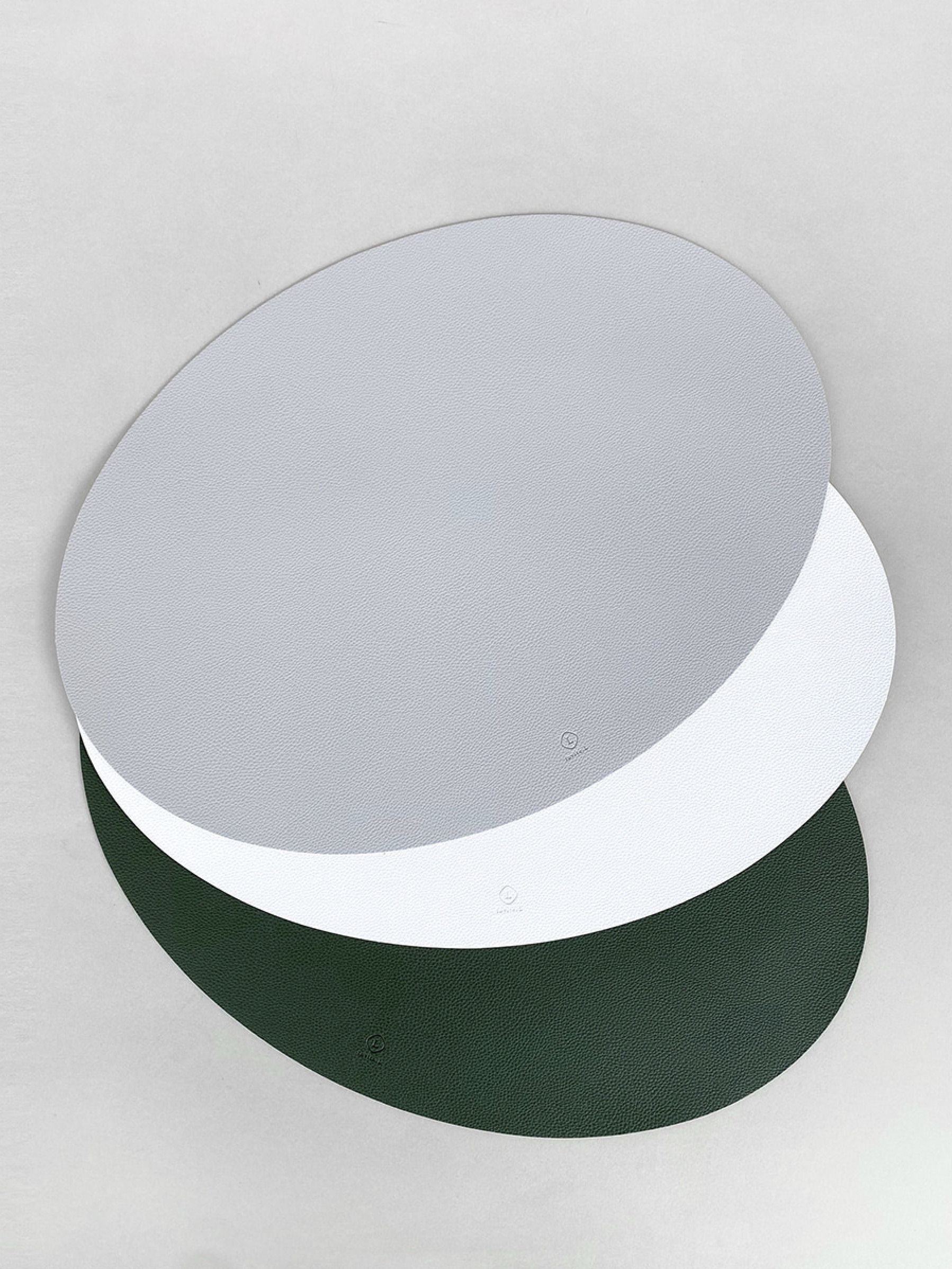 MochiThings: Ellipse Edge Leather Dining Placemat