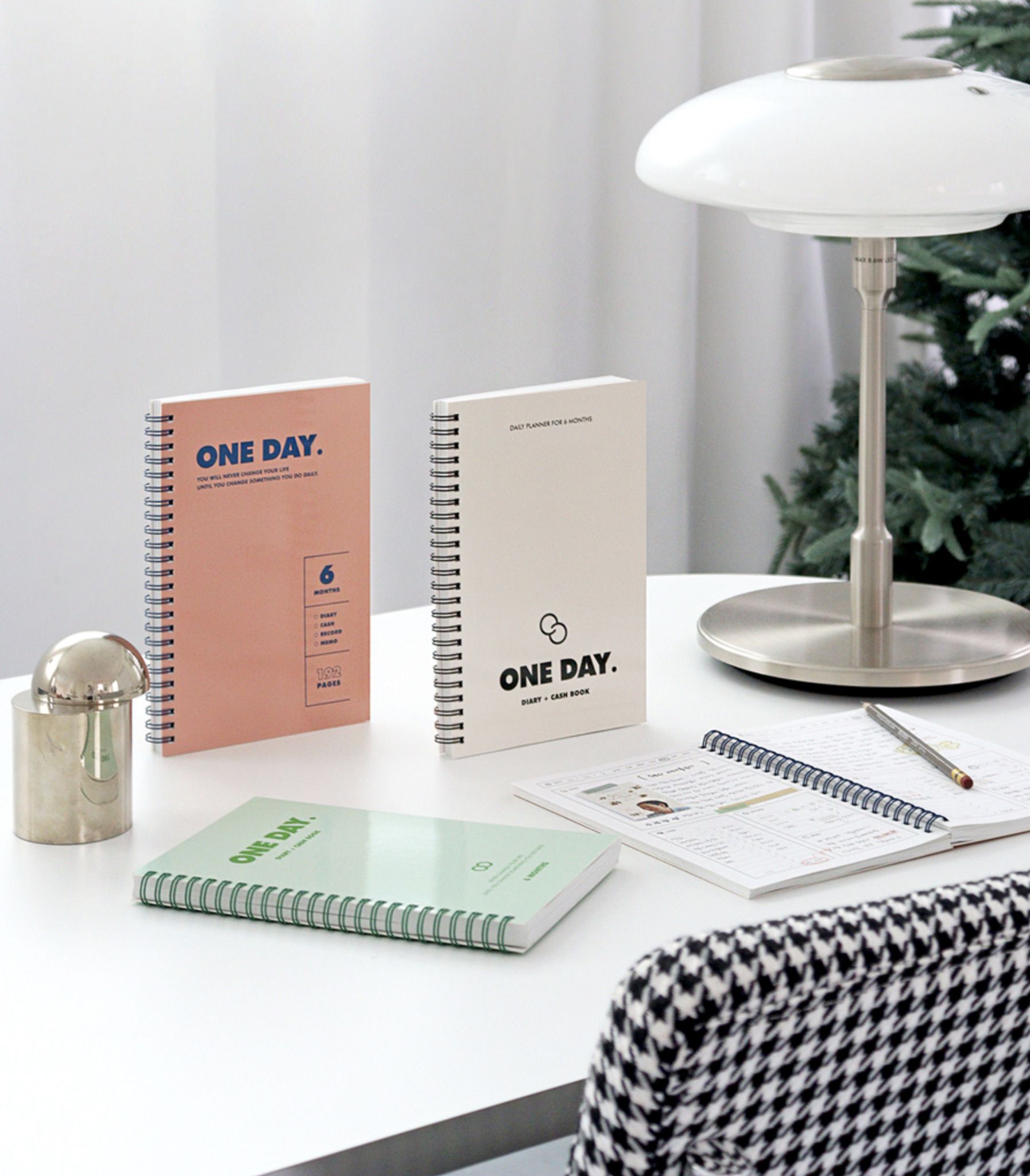MochiThings: One Day Semi Year Diary & Cash Planner