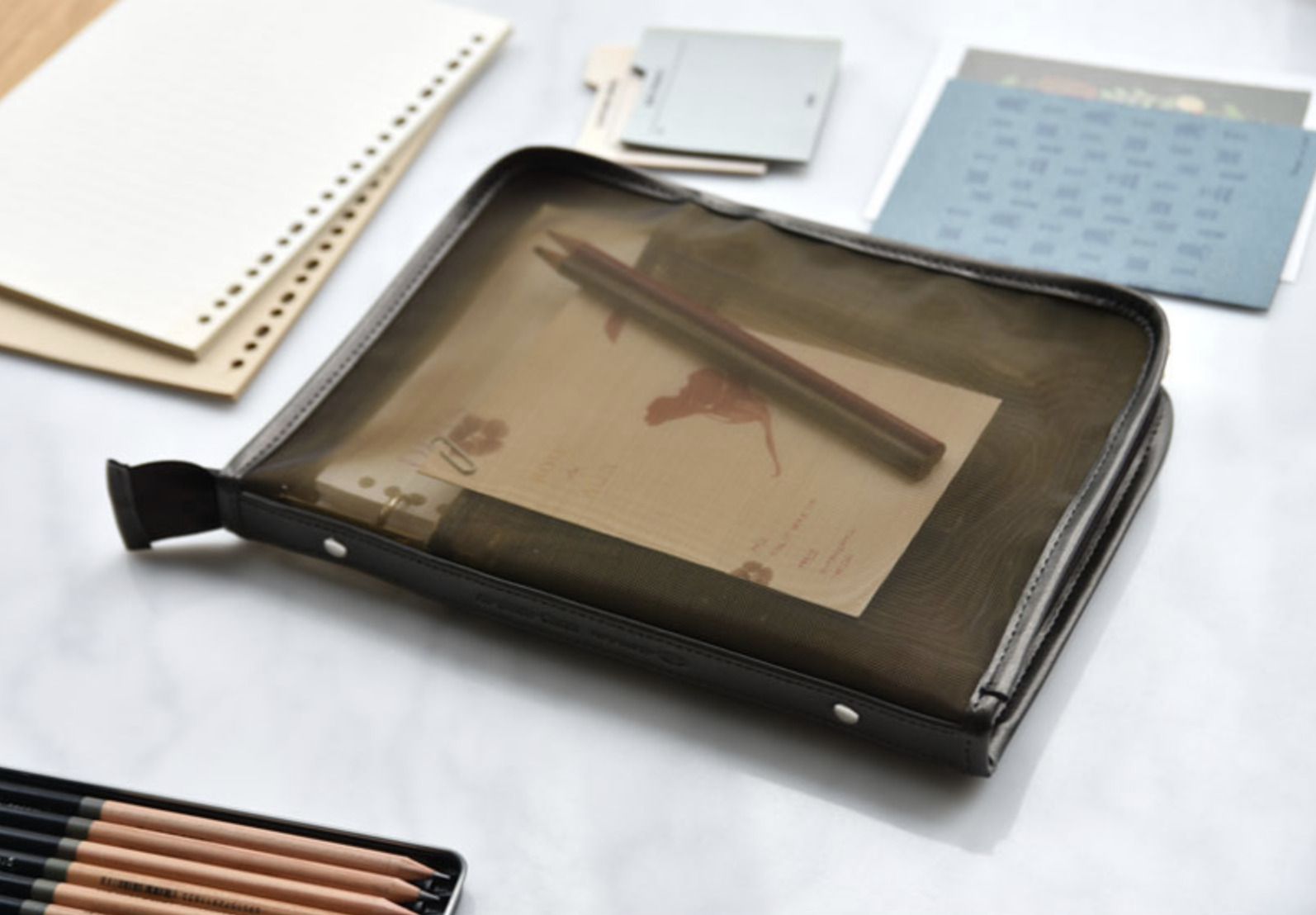 MochiThings: Mono Mesh 6 Ring A5 Zipper Binder