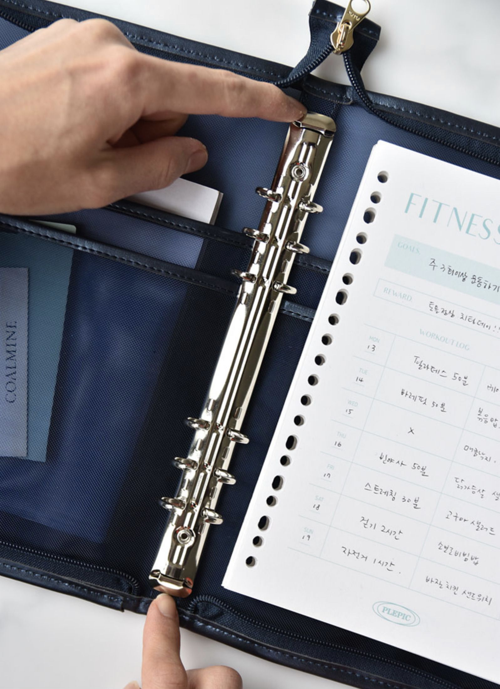 MochiThings: Mono Mesh 6 Ring A5 Zipper Binder