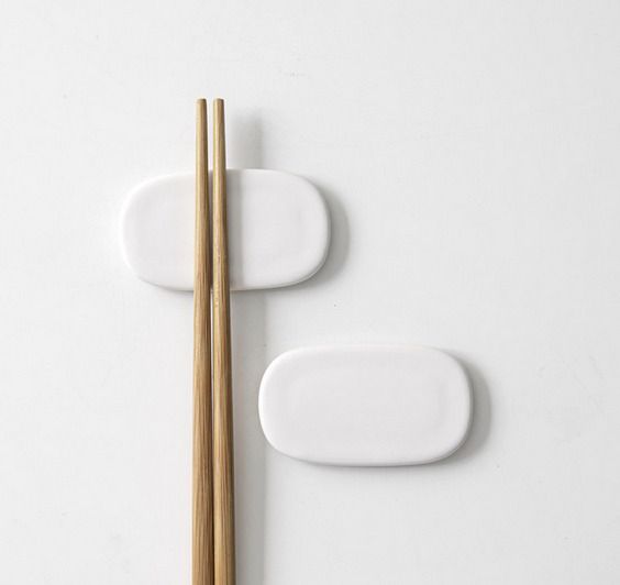 MochiThings: Pebble Chopstick Rest