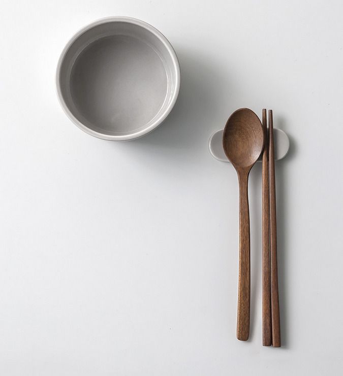 MochiThings: Natural Modern Chopstick Rest