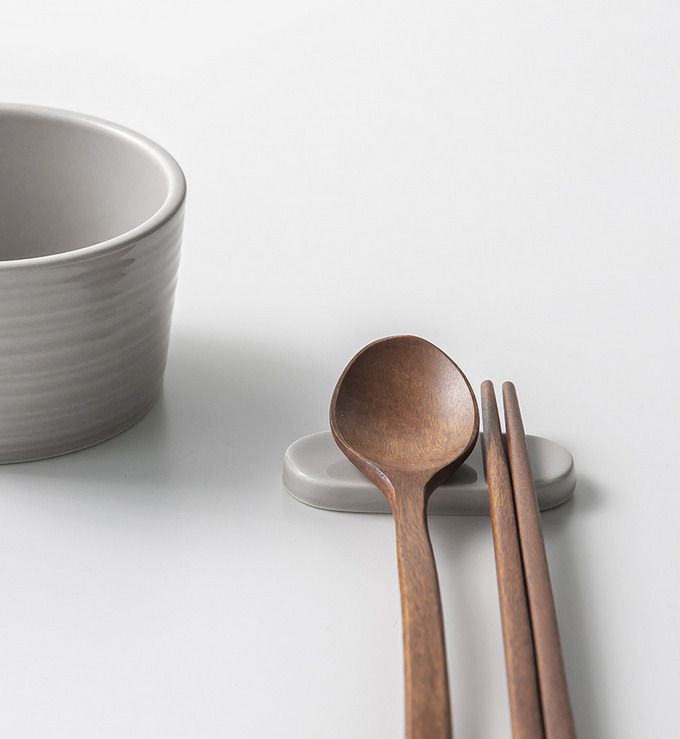 MochiThings: Natural Modern Chopstick Rest