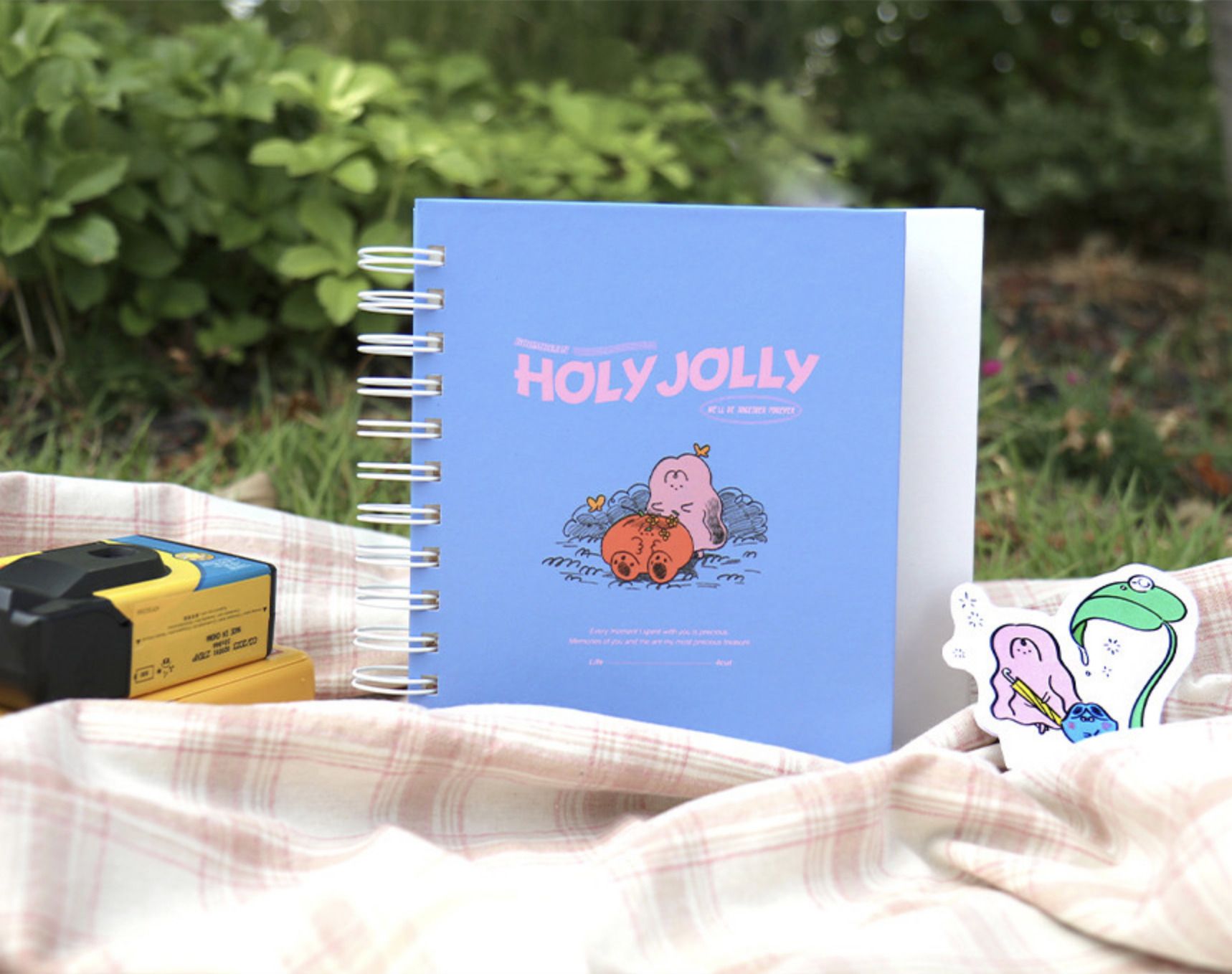 MochiThings: Holy Jolly Spiral Photo Album
