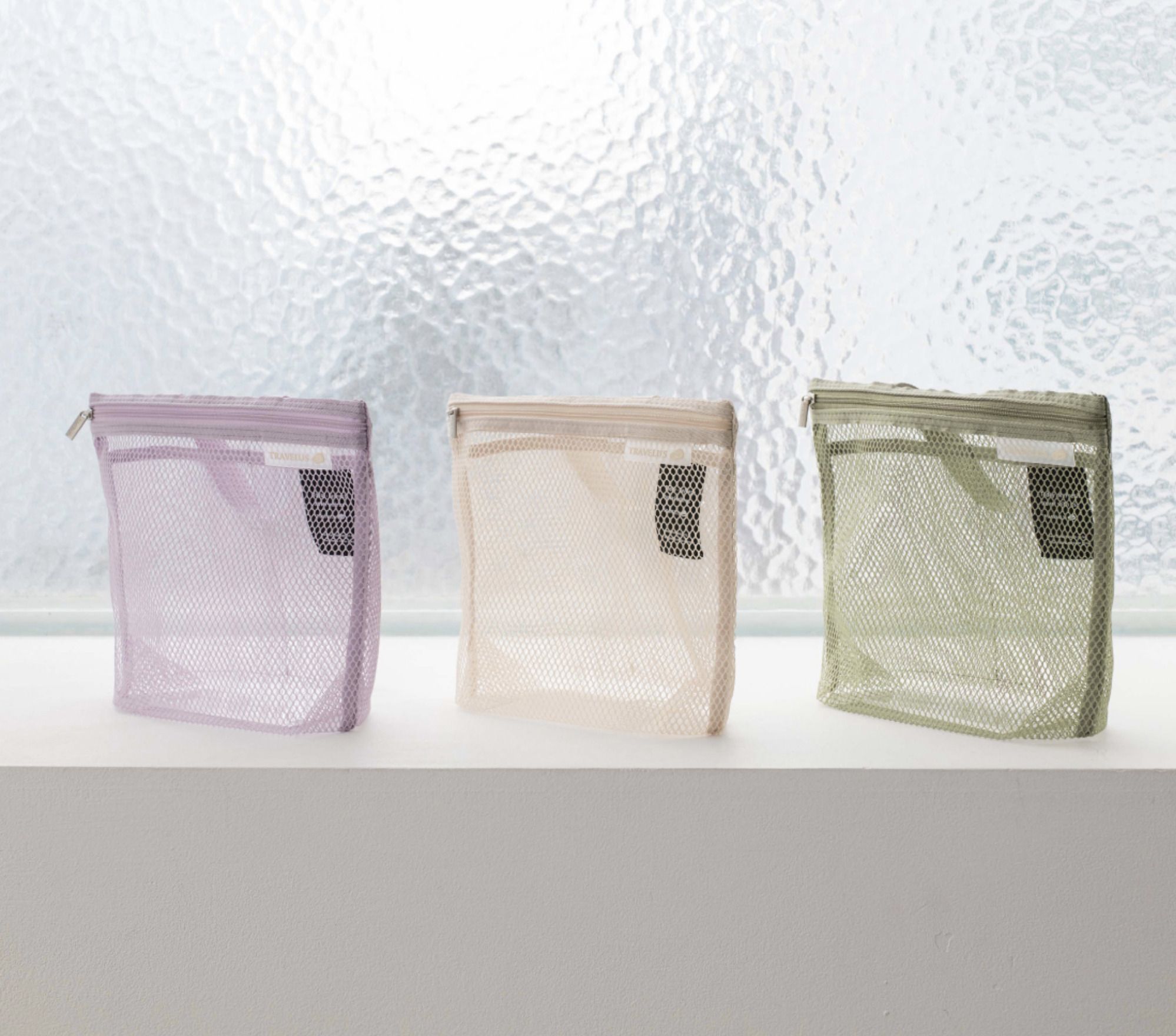 MochiThings: Travelus Mesh Slim Bag v5