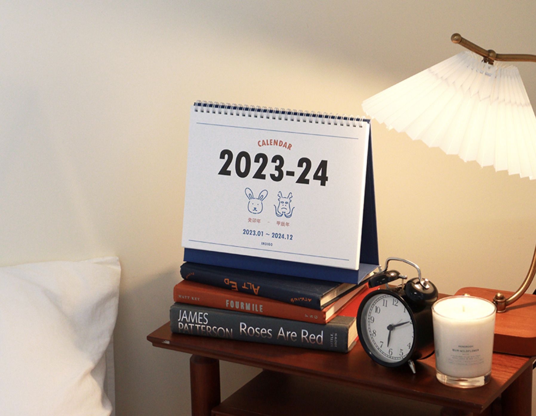 MochiThings: 2023-2024 Lunar Retro Desk Calendar
