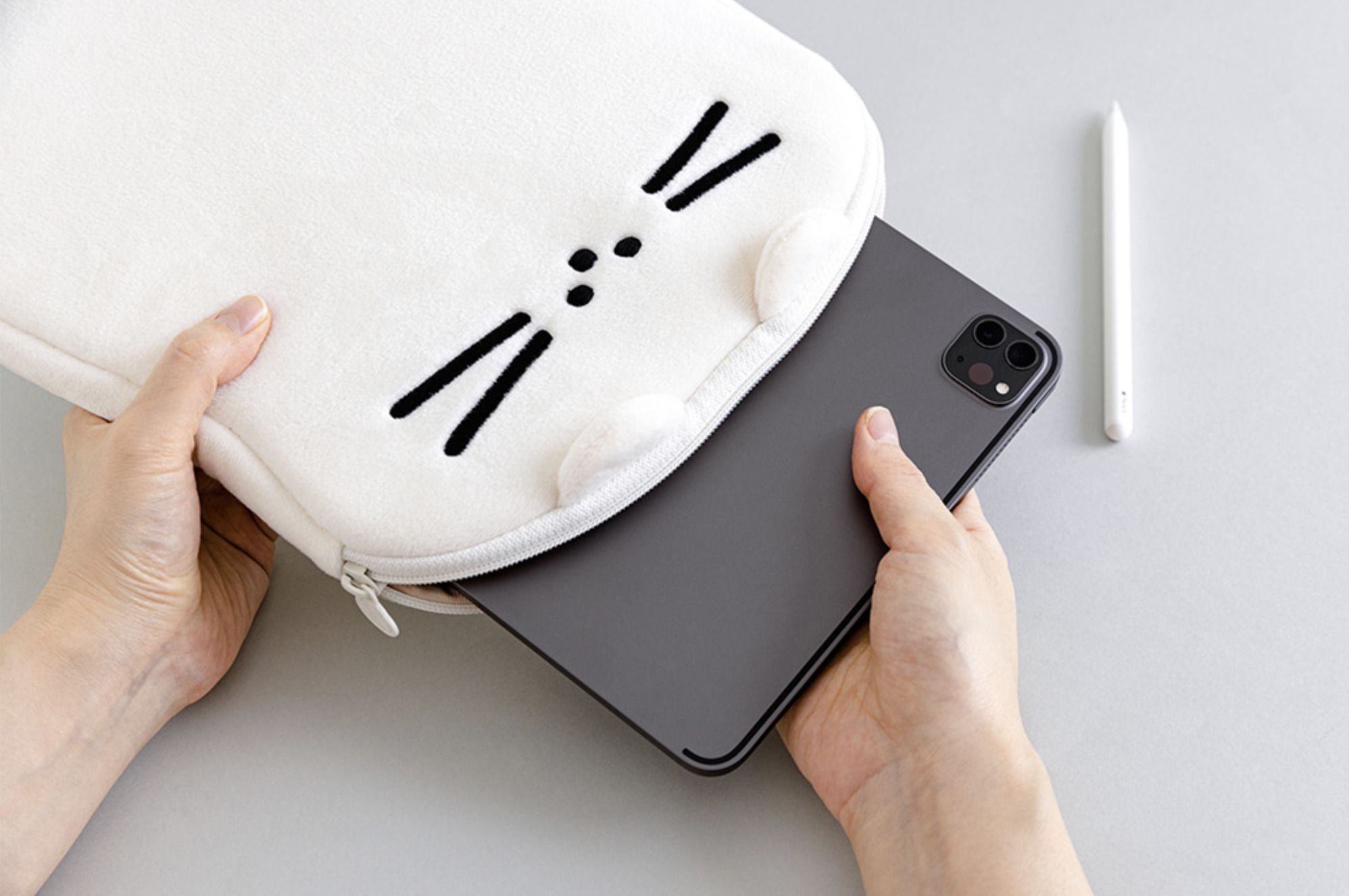 MochiThings: Cat Loaf 11 in. Tablet Pouch