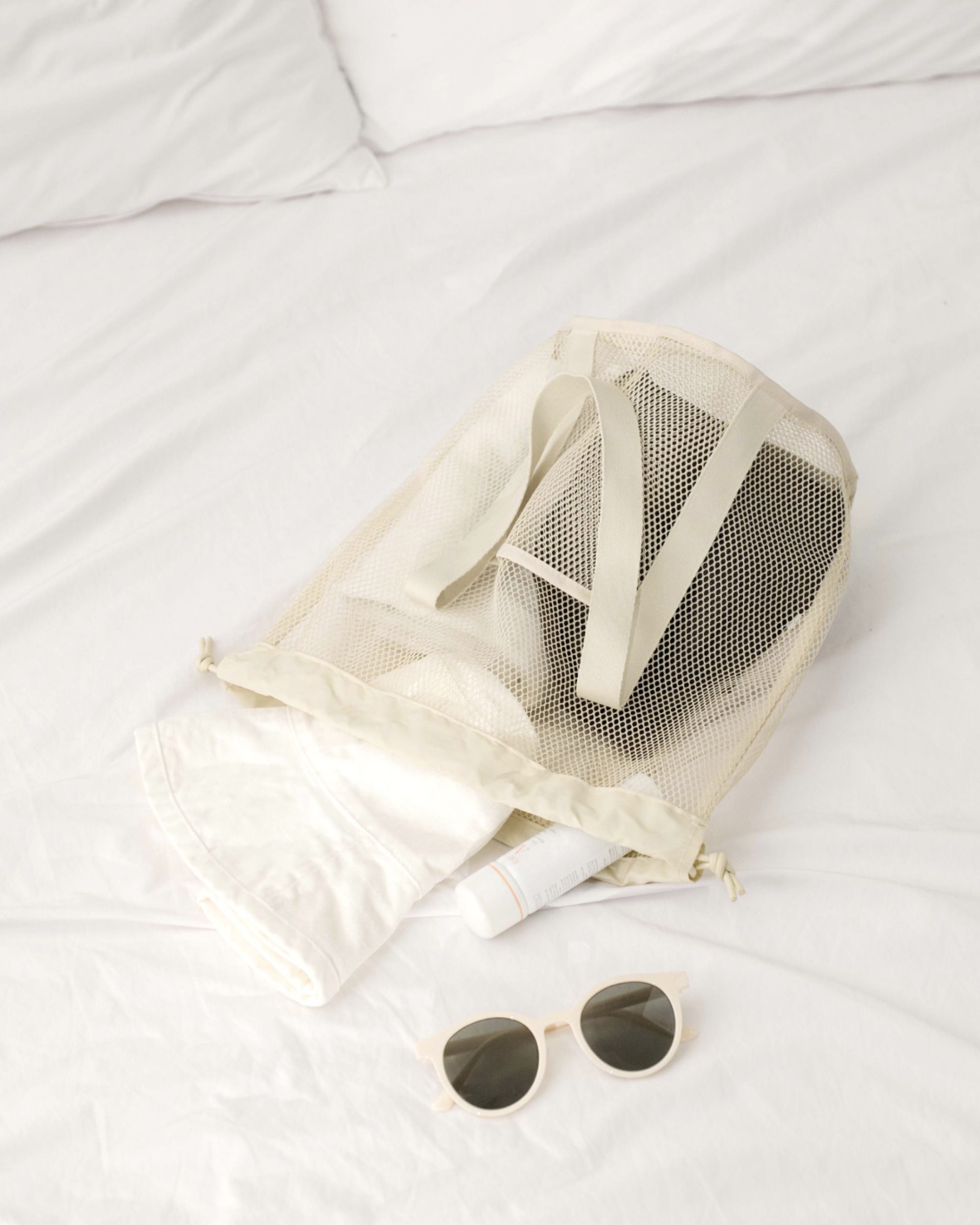 MochiThings: Travelus Mesh Bucket Bag v2