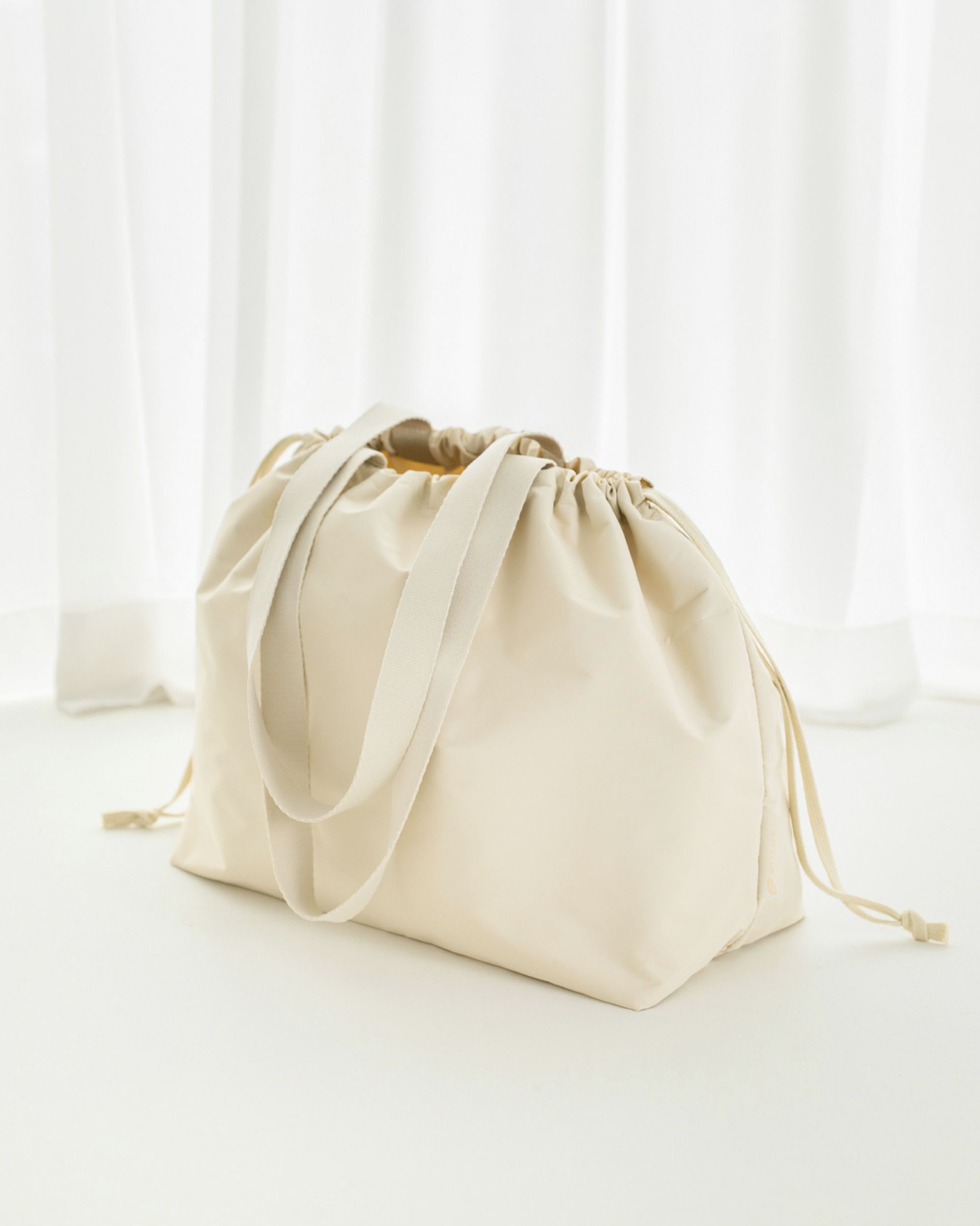 MochiThings: XL Travelus Drawstring Shoulder Bag