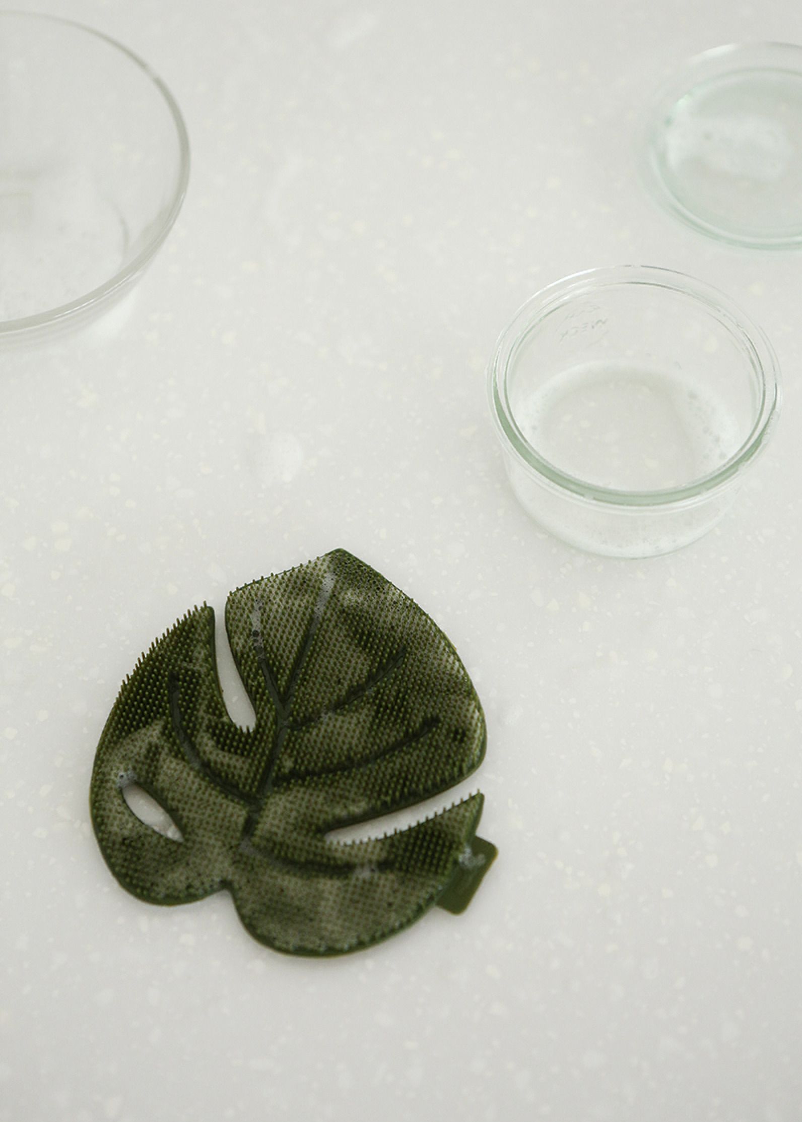 MochiThings: Silicone Dish Scrubber