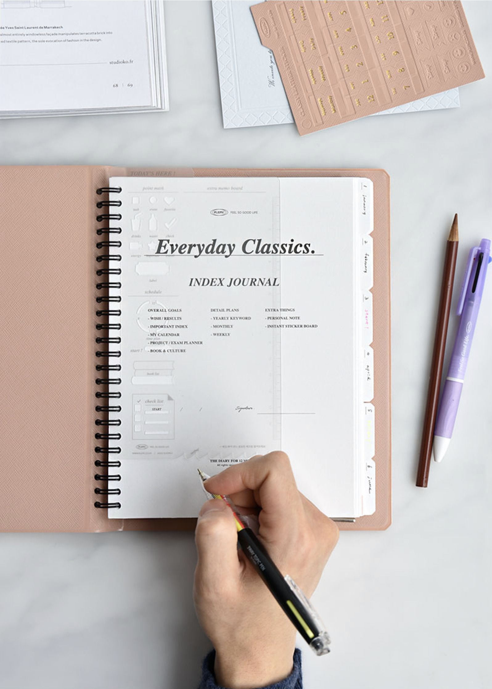 MochiThings: Classy Standard Index Weekly Planner