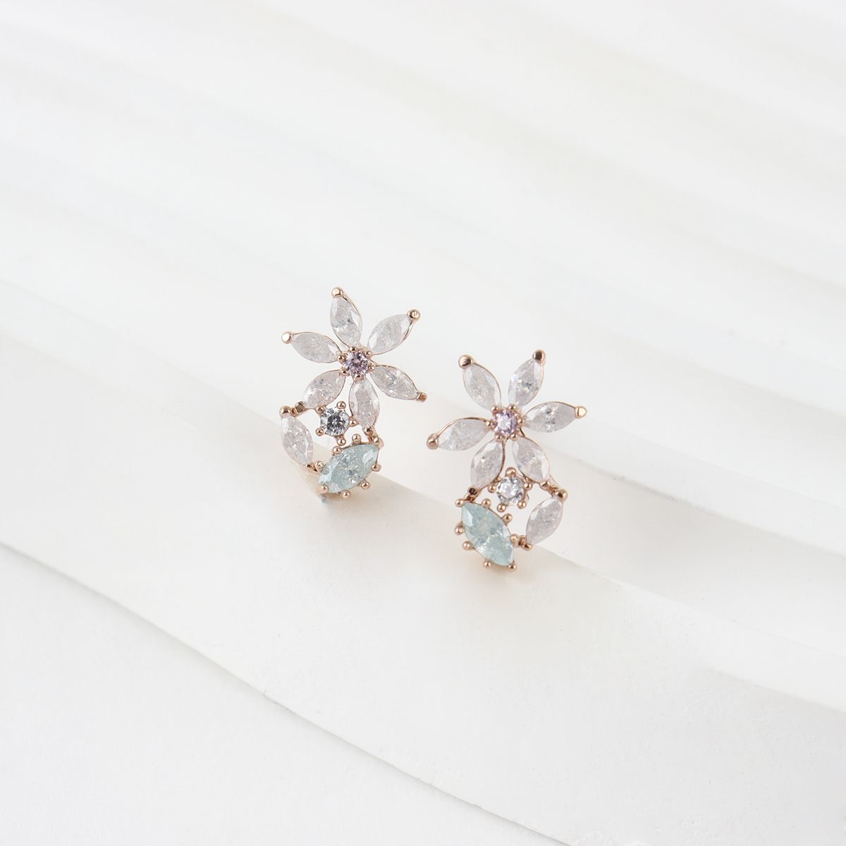 MochiThings: Cubic Zirconia Flower Earrings