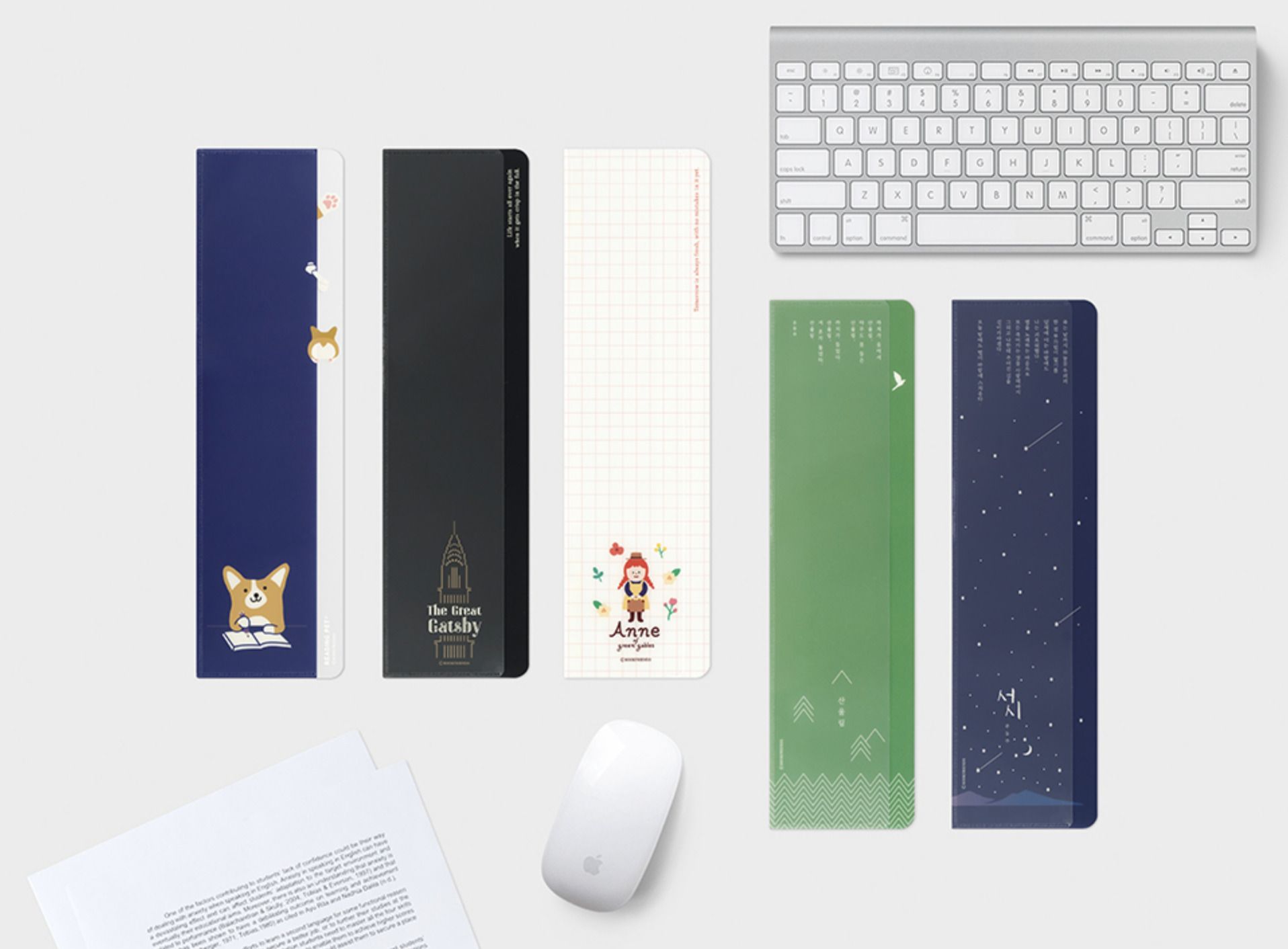 MochiThings: Literature Pocket Monitor Memo Board